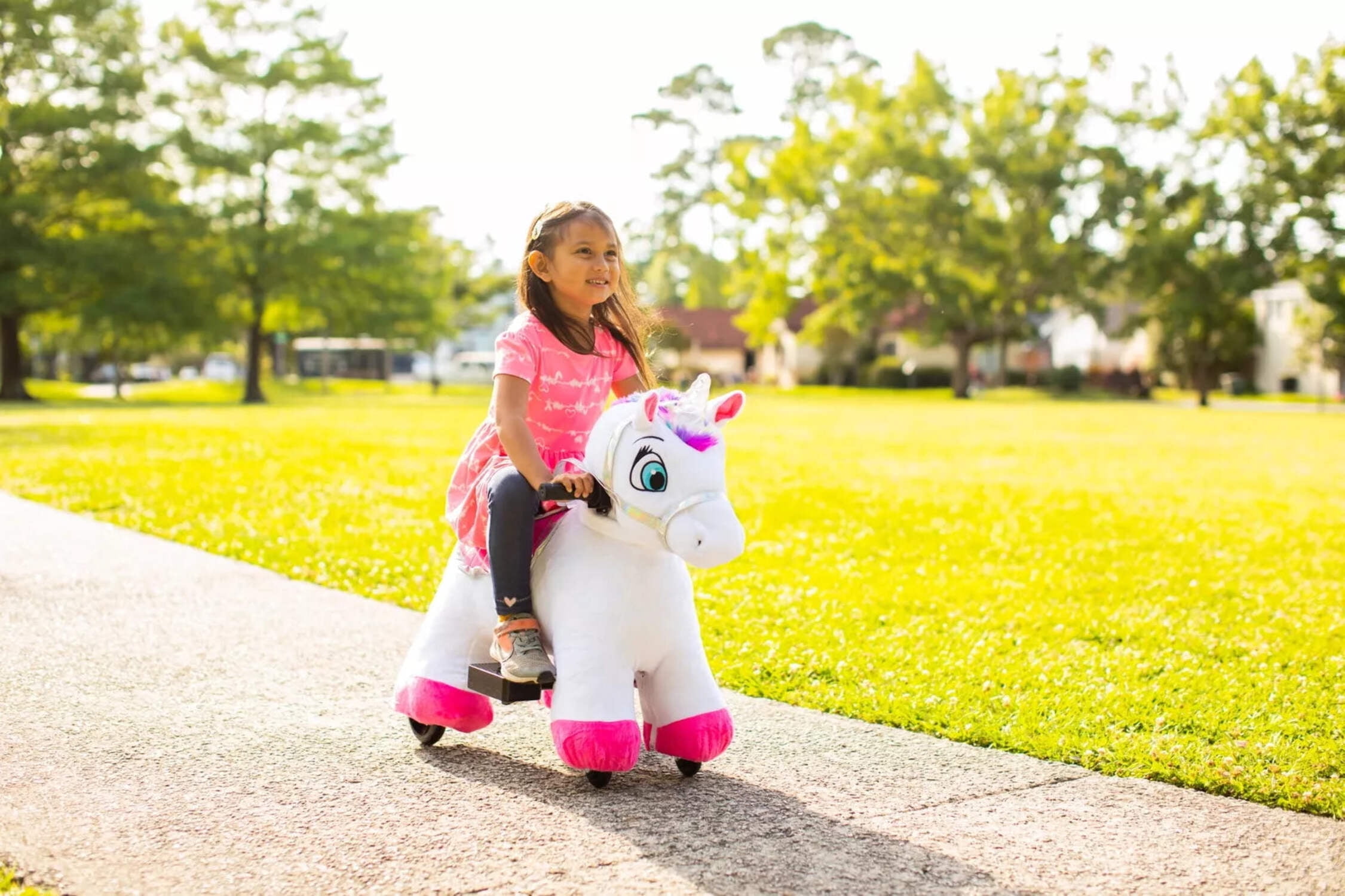 Willow Unicorn 6V: Battery Operated Plush Ride-On Toy for Kids, Stable ...