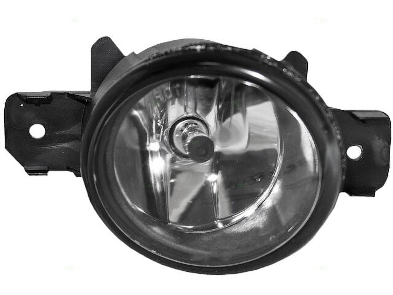 Right Fog Light - Compatible with 2013 - 2019 Nissan Versa 2014 2015 ...