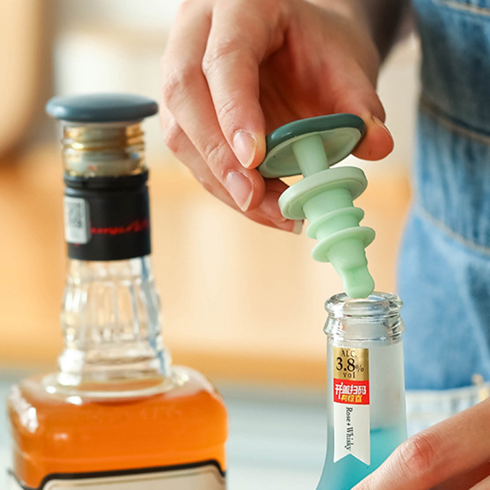 Riguas 2Pcs Bottle Stopper Leak-proof Flexible Silica Gel Airtight Seal ...