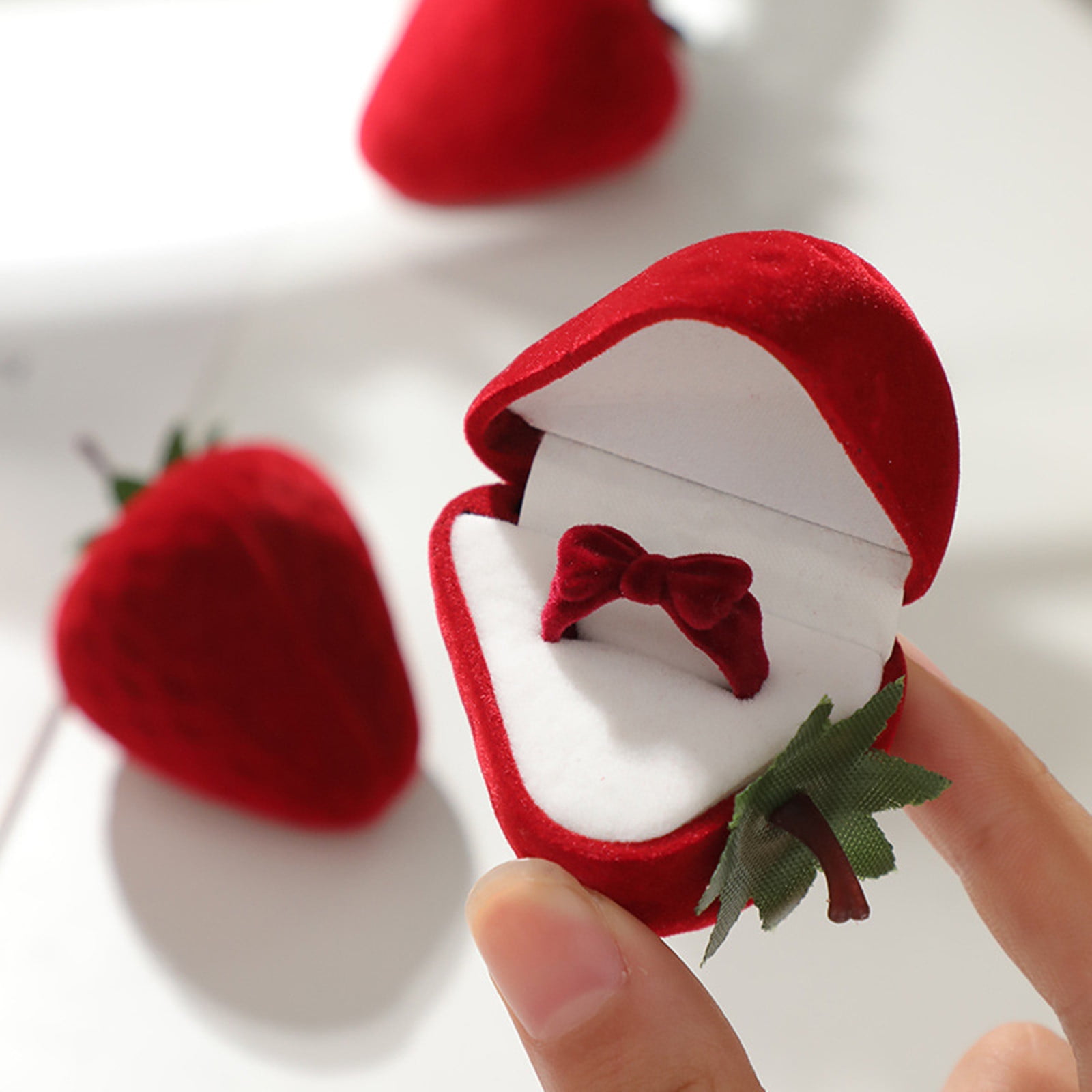 Ring Display Case Red Velvet Ring Box Strawberry Shape Engagement Ring ...