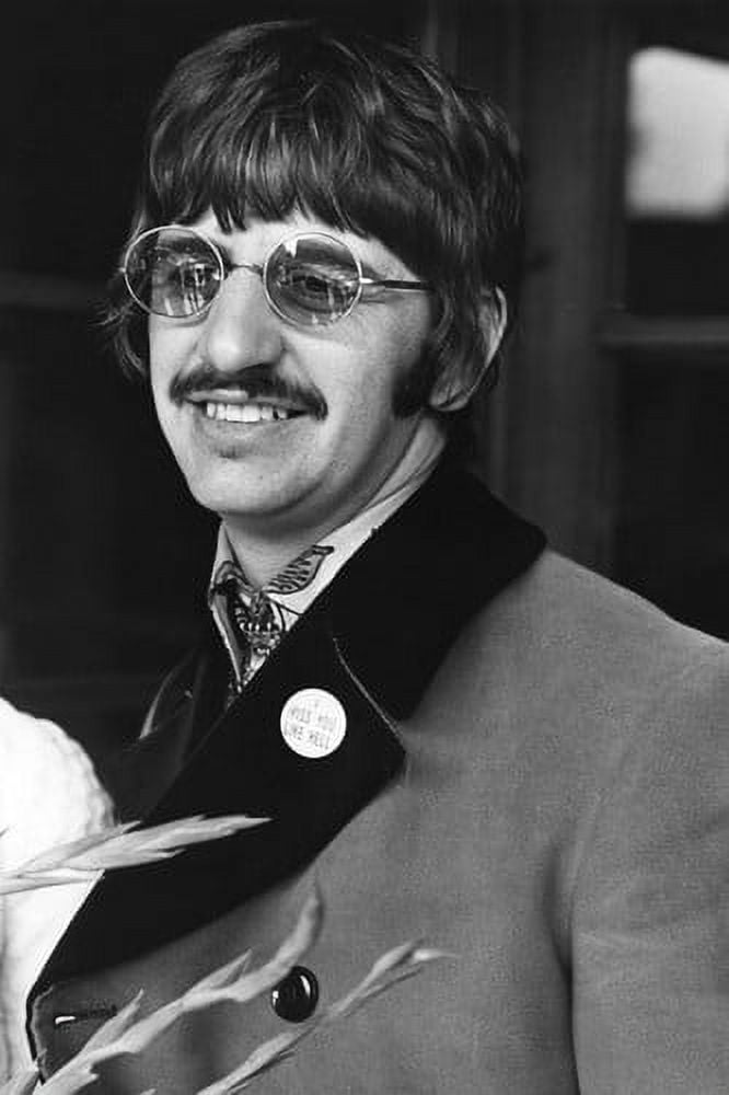 Ringo Starr smiling pose outside Queen Charlotte's Hospital London 1967 ...