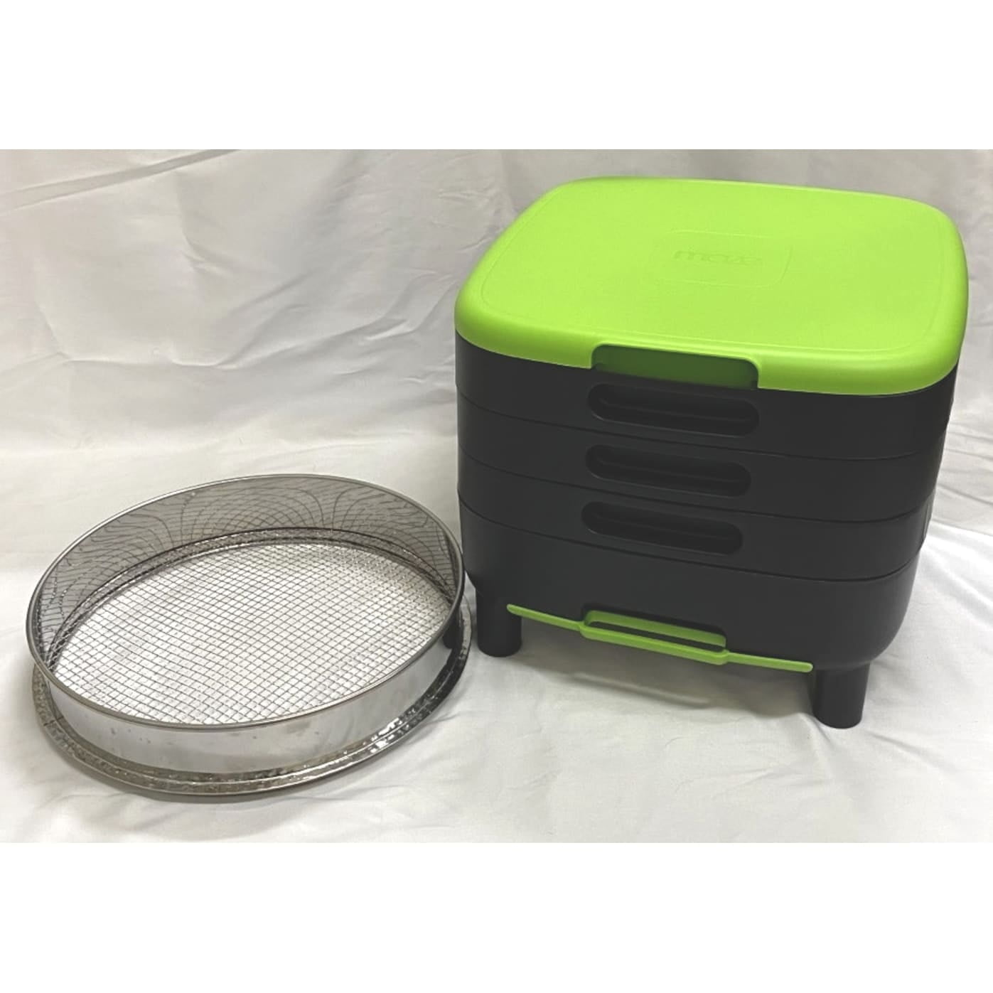 Riverstone Industries RSI MAZE Worm Farm (3 Trays) with Sifter ...