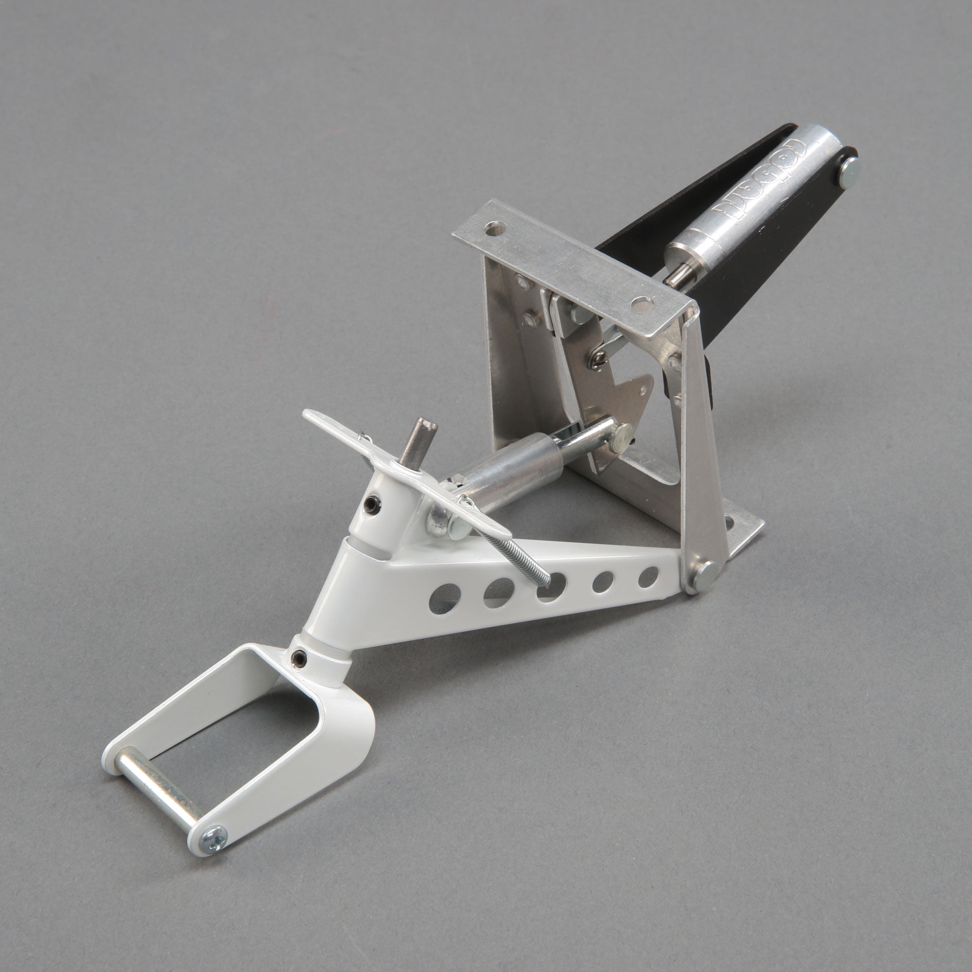 Robart Manufacturing Fork Pneumatic Retract Tailwheel White Hellcat ...