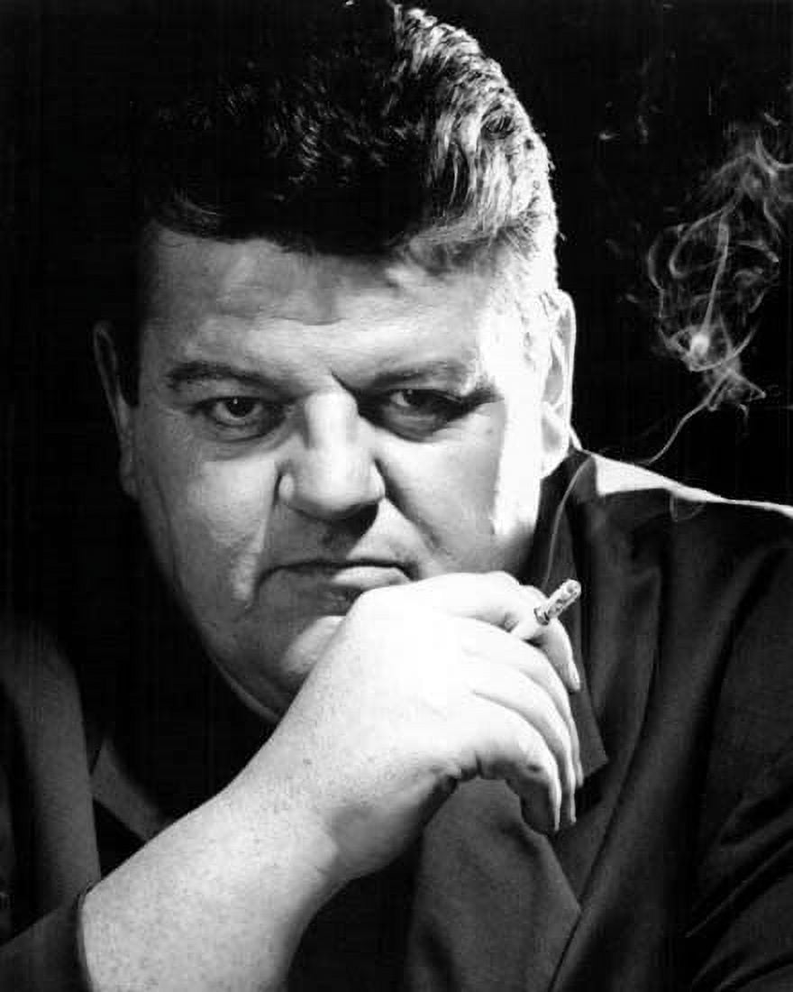 Robbie Coltrane iconic portrait holding cigarette as psychologist ...