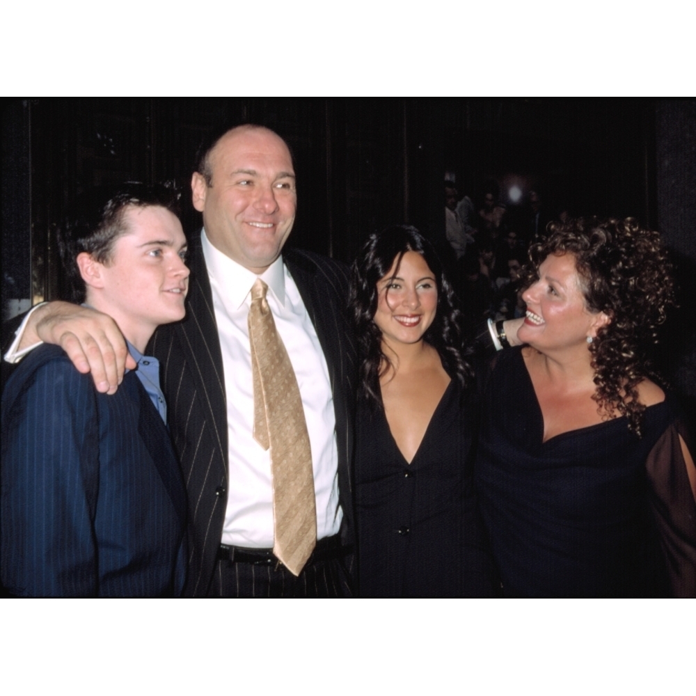 Robert Iler James Gandolfini Jamie Lynn Sigler And Aida Turturro At ...