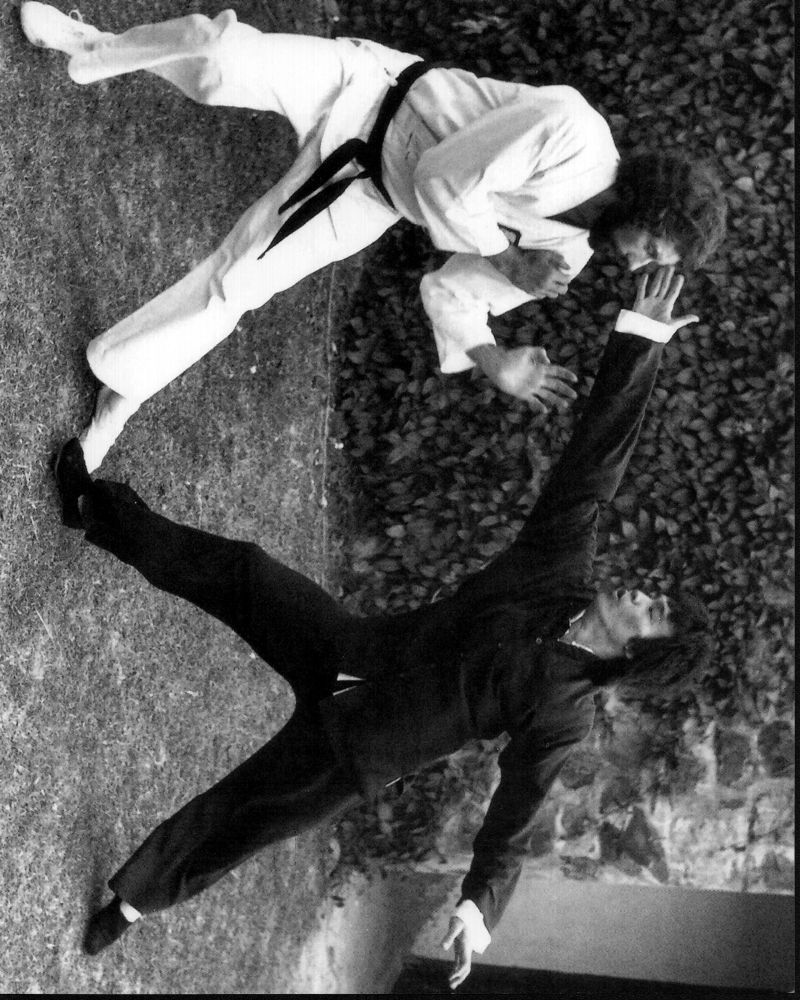 Robert Wall And Bruce Lee Practicing In Enter The Dragon Black And ...