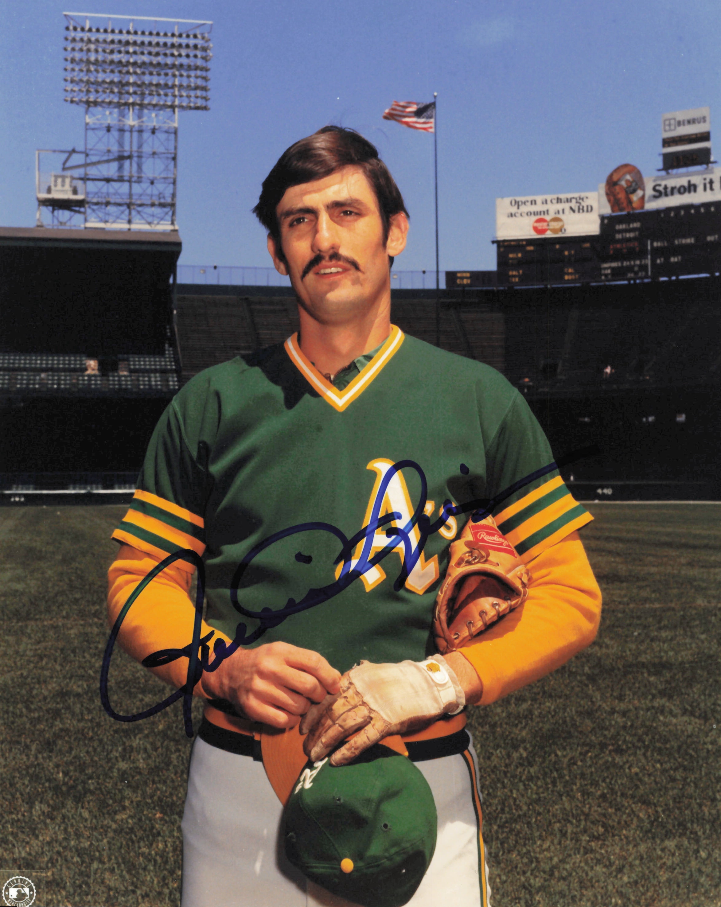 Rollie Fingers Autographed 8x10 Photo Oakland A's SKU #245714 - Walmart.com