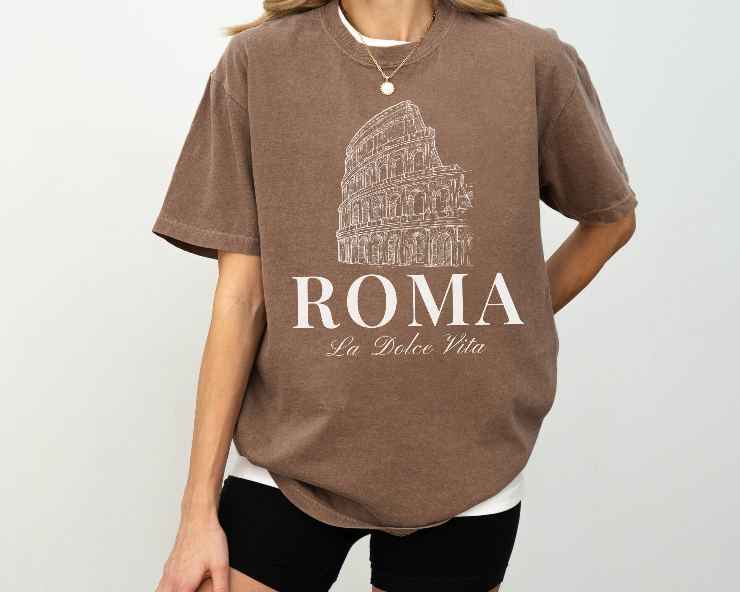 Roma T-Shirt Rome, Italy Coliseum Tee Gift for Her, Him, Traveler ...