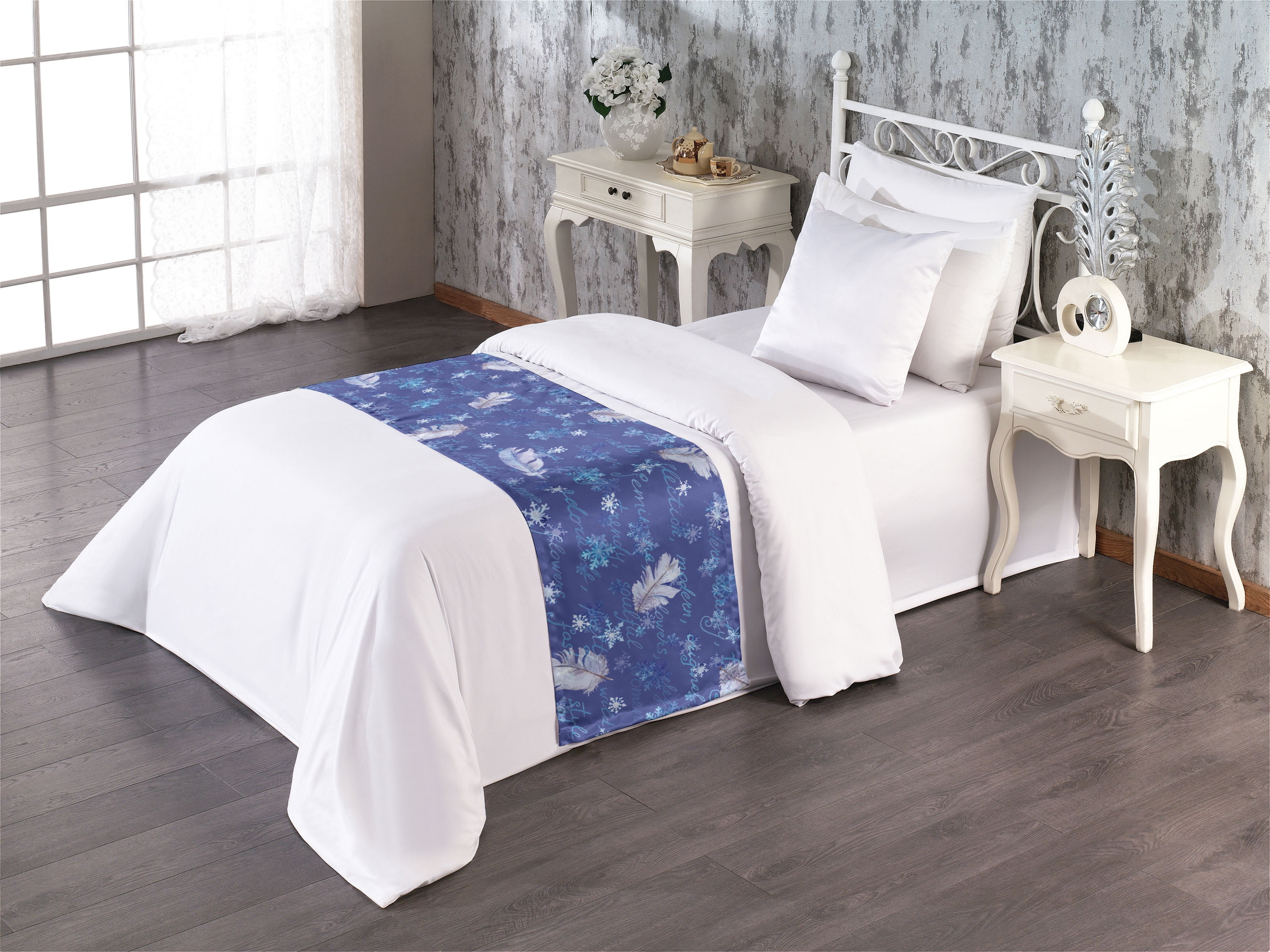 Romantic Bed Runner, Feather Pattern on Cursive Writing Vintage Design ...