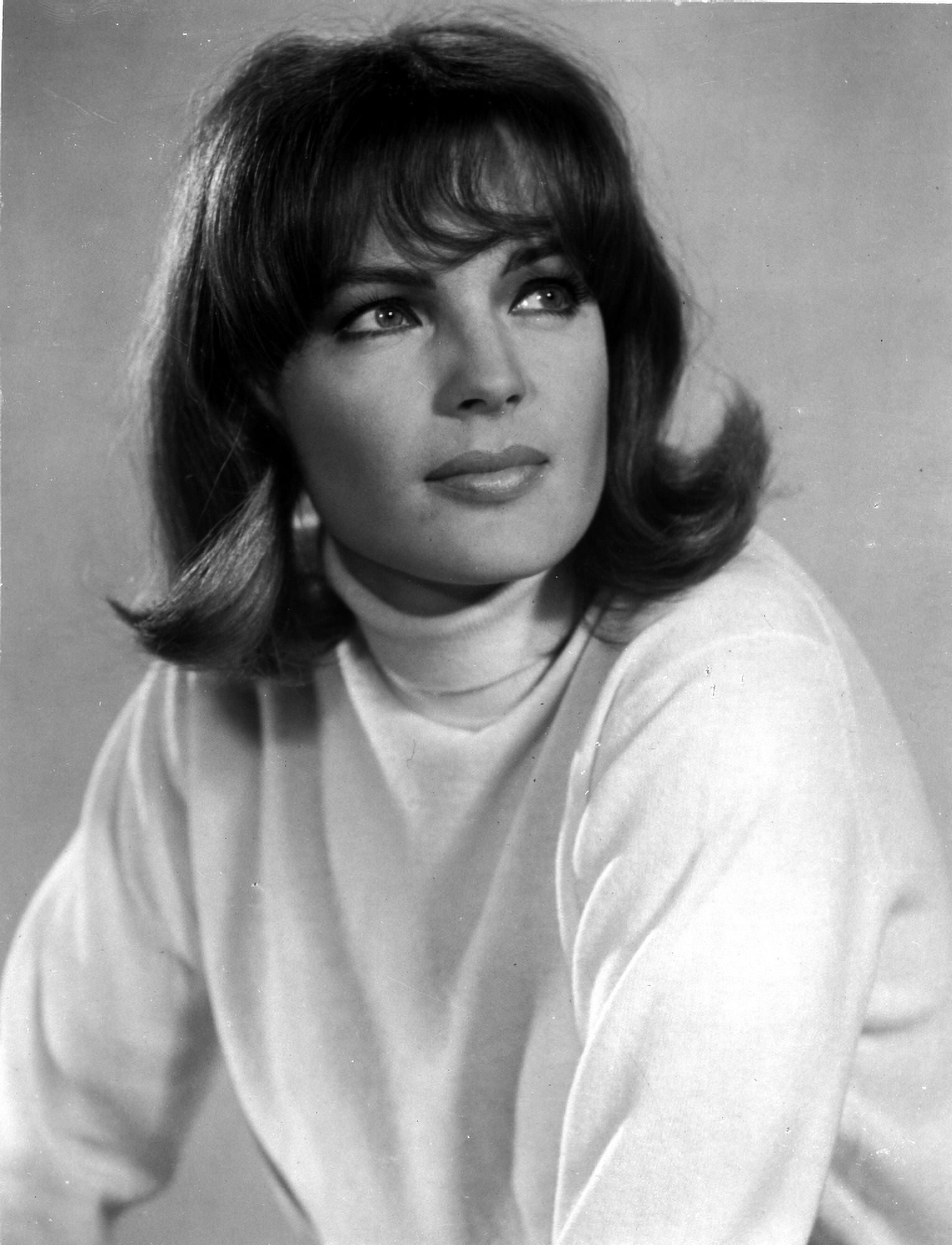 Romy Schneider in Classic Portrait Photo Print (8 x 10) - Walmart.com