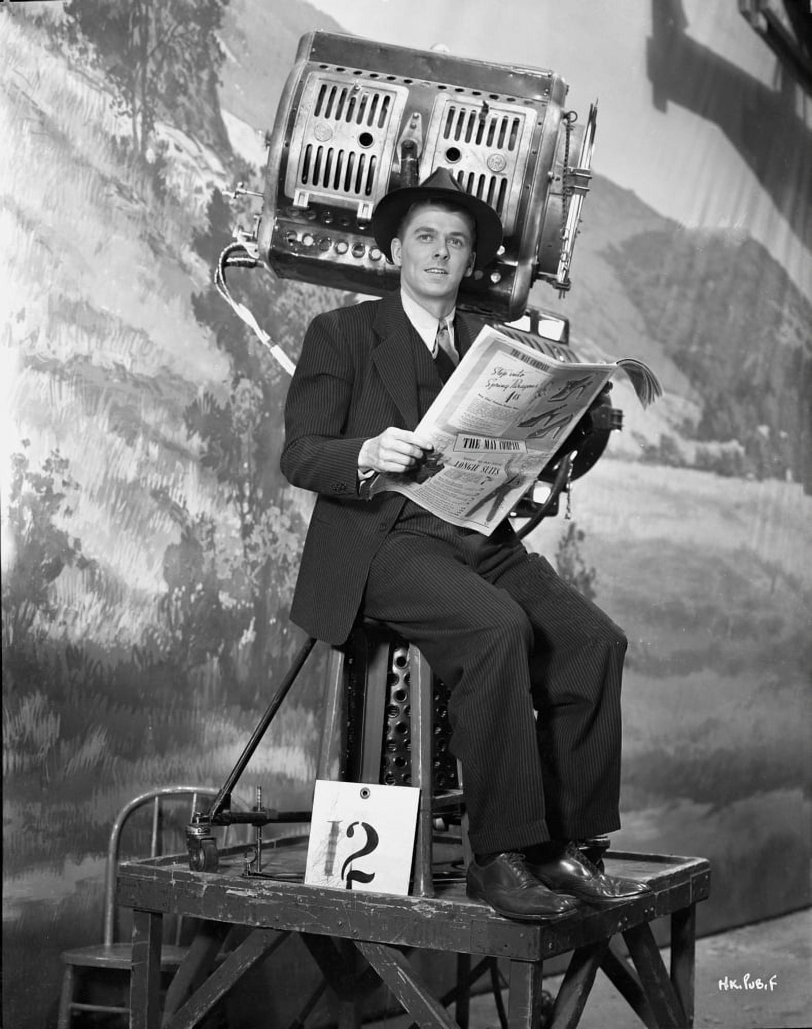 Ronald Reagan Reading Newspaper in Suit Photo Print (24 x 30) - Walmart.com