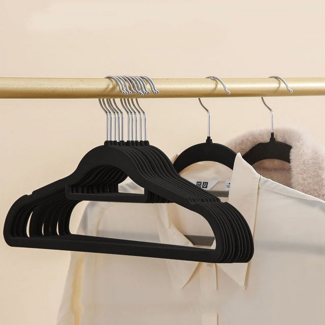Roofei Velvet Hangers, 5 Pack Nonslip Clothes Hangers Heavy Duty 360 ...