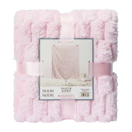 Room2Room Faux Fur Blanket Pink 50in x 60in - Walmart.com
