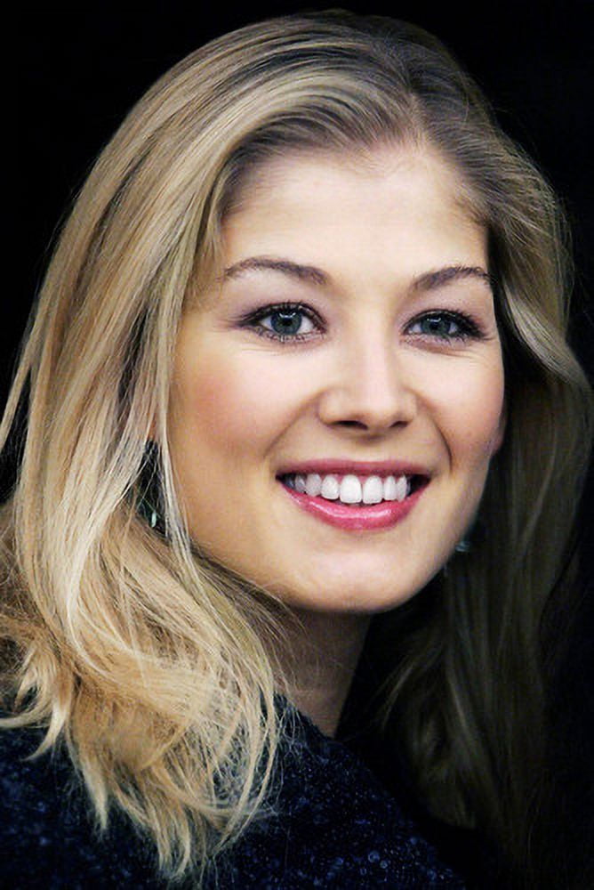 Rosamund Pike Lovely Close Up Smiling Portrait 24x36 Poster - Walmart.com