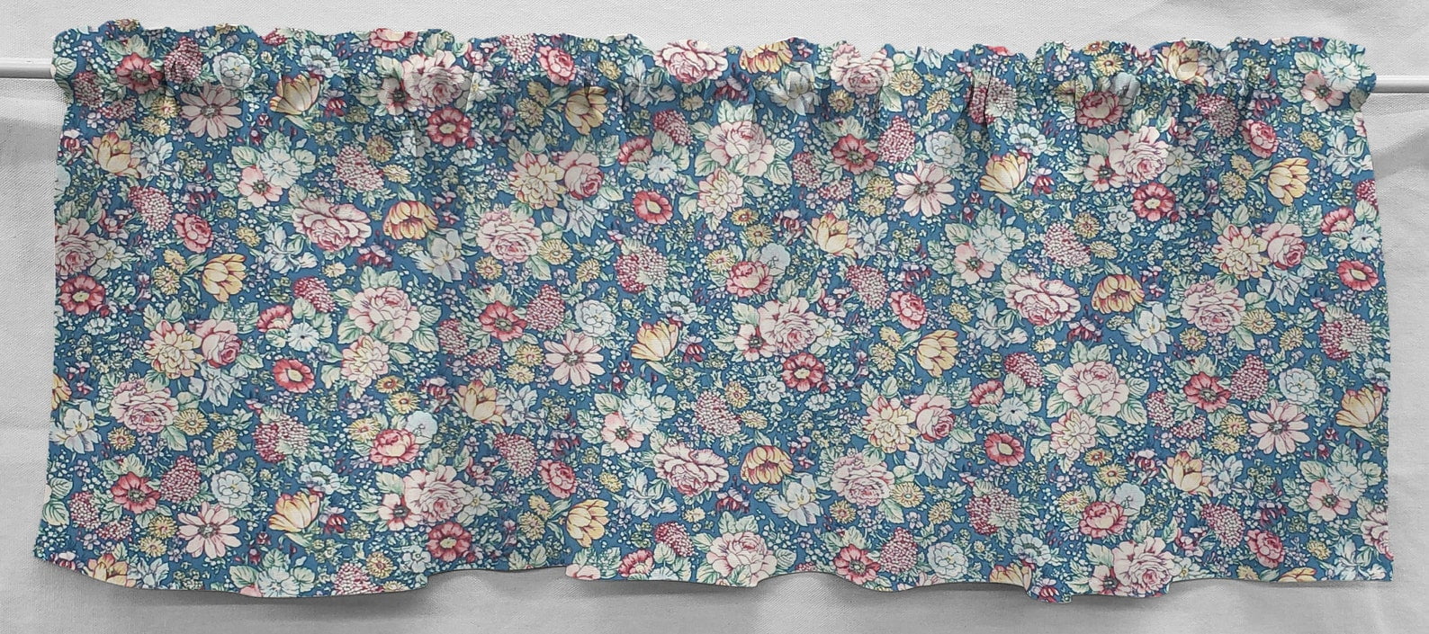 Rose Garden Valances by Penny's Needful Things (Two Valance Panels 12 ...