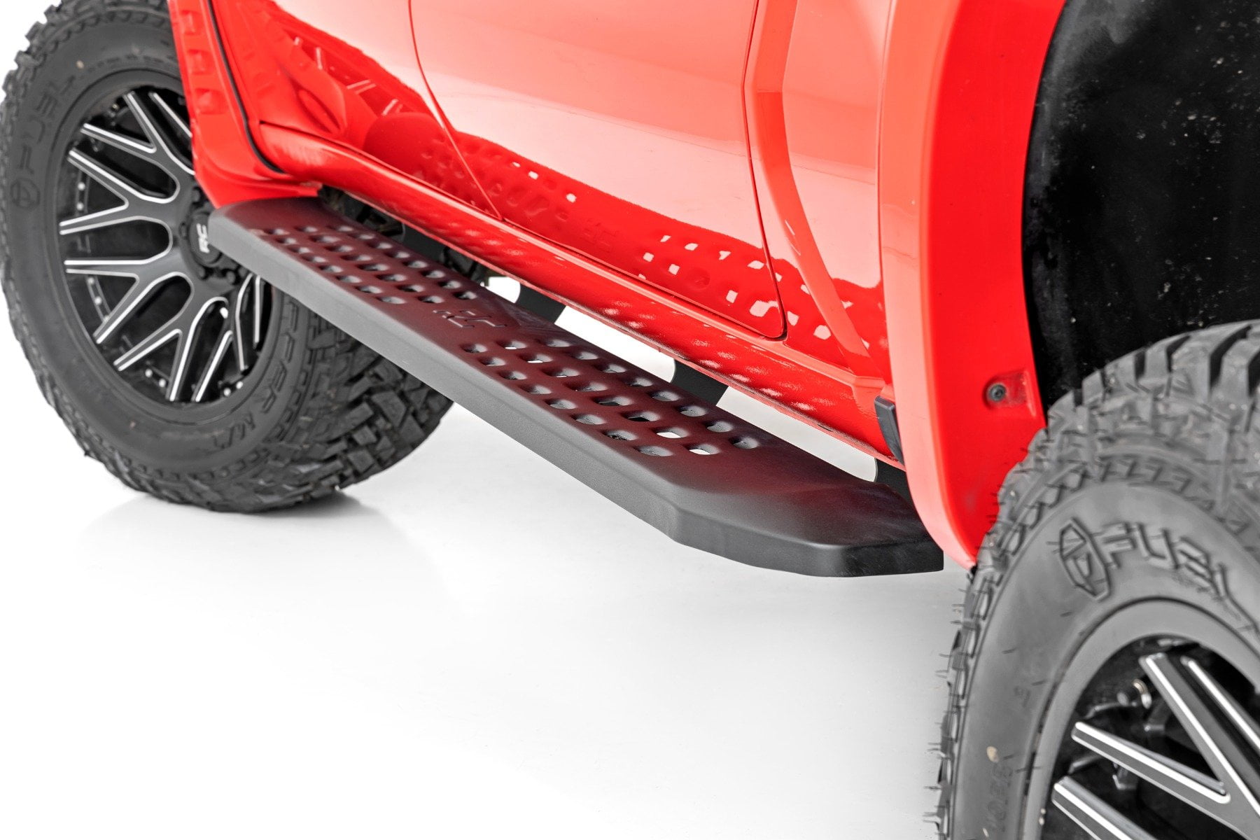 Rough Country RPT2 Running Boards, Chevy Crew Cab Steps for 19-23 GMC ...