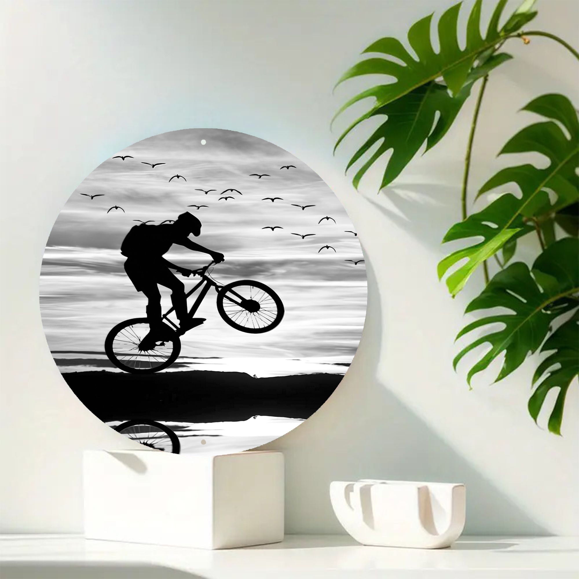 Round 8x8 Inch Motorsport Man Silhouette Aluminum Wall Art Decor for ...