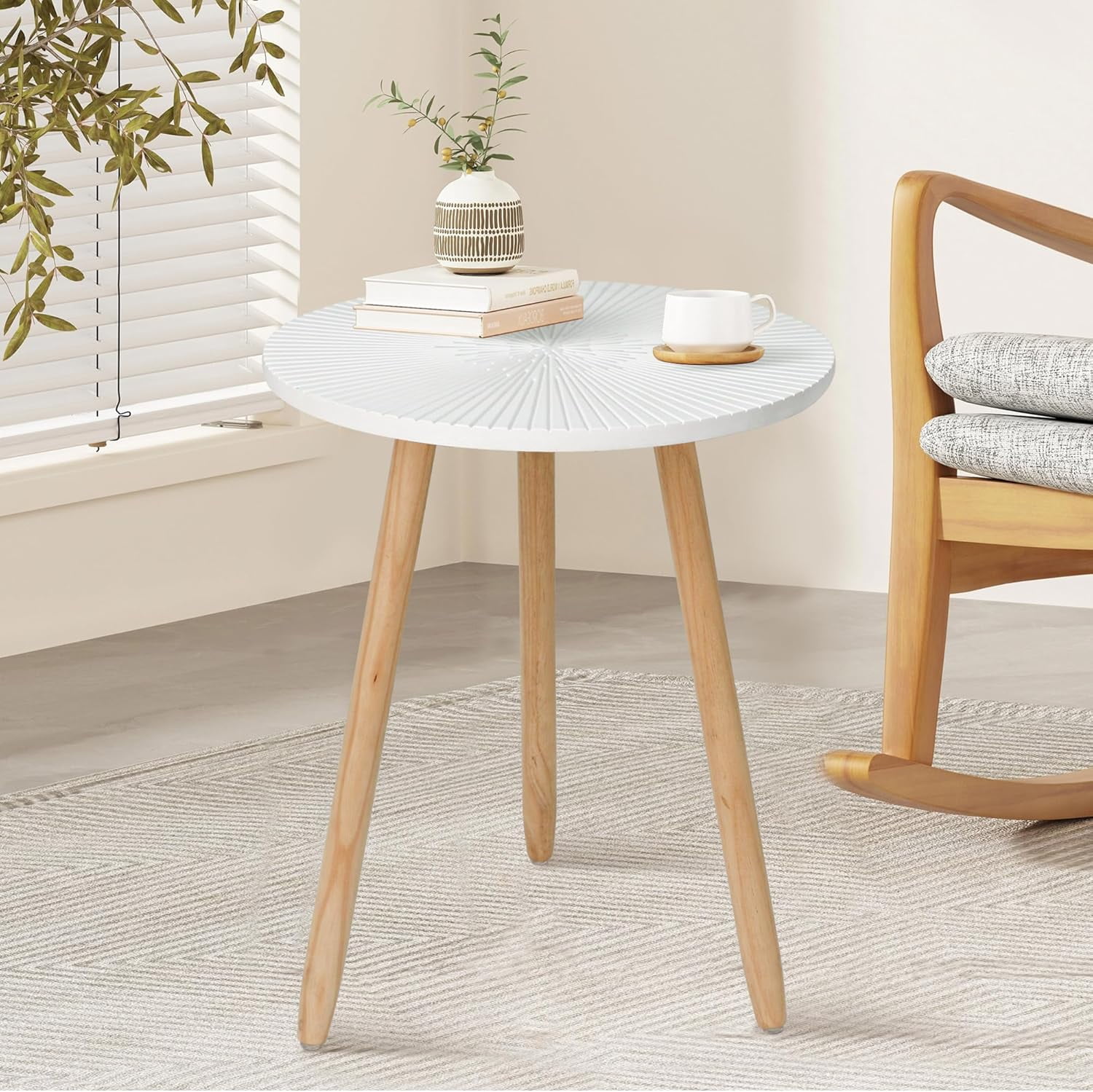 Round End Table, Modern Side Table, Carved Tabletop Coffee Table for ...