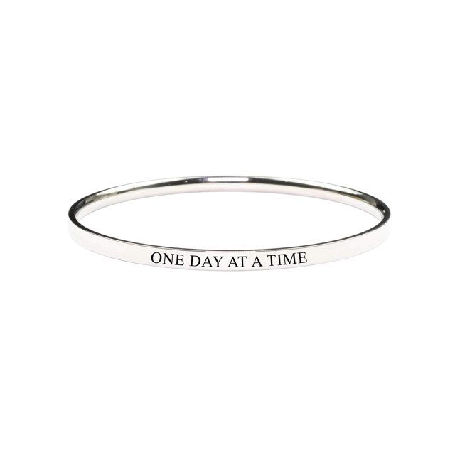 Round Inspirational bangle - One Day at a Time - Walmart.com