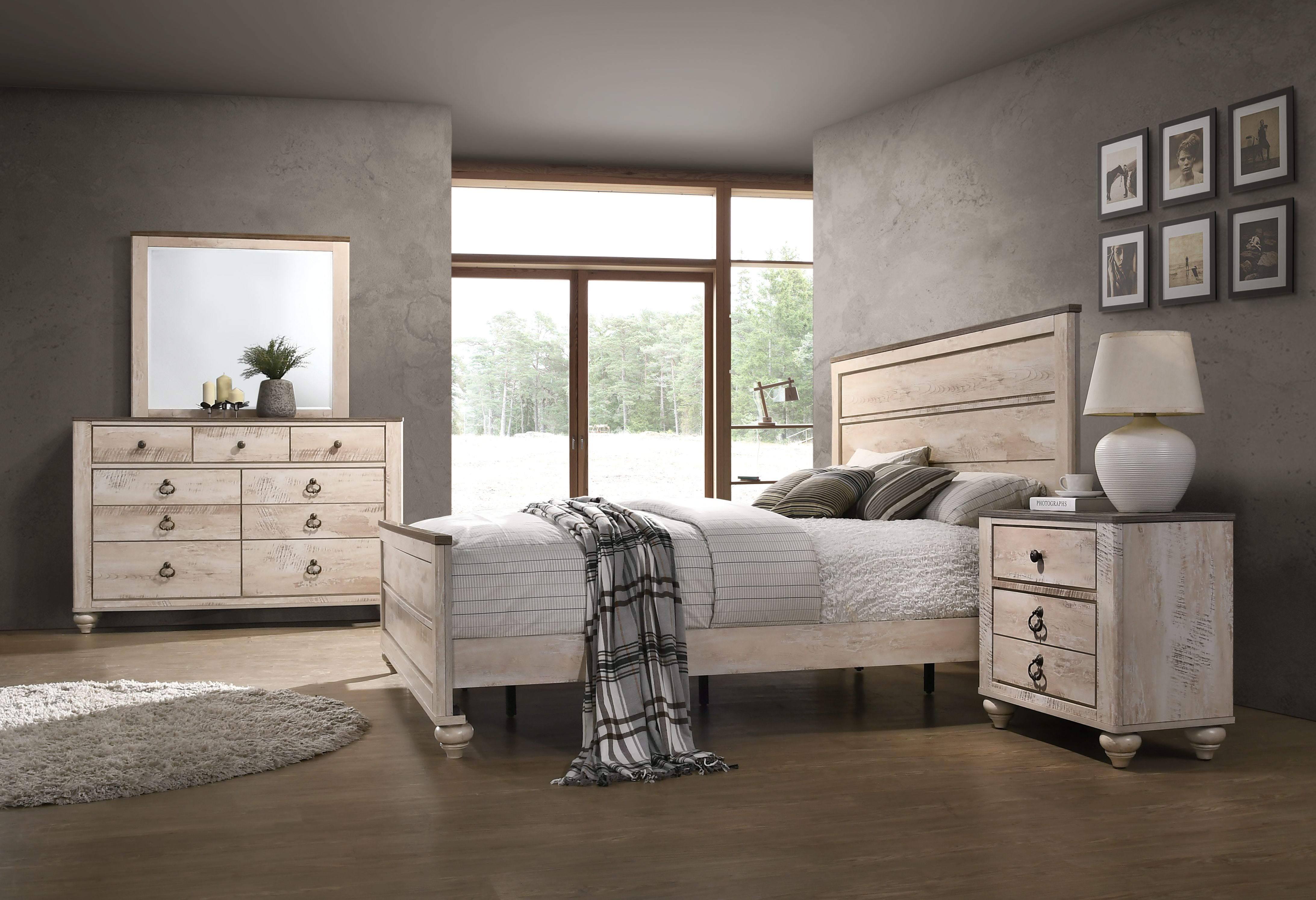 Roundhill Imerland Contemporary White Wash Finish 4-Piece Queen Size ...