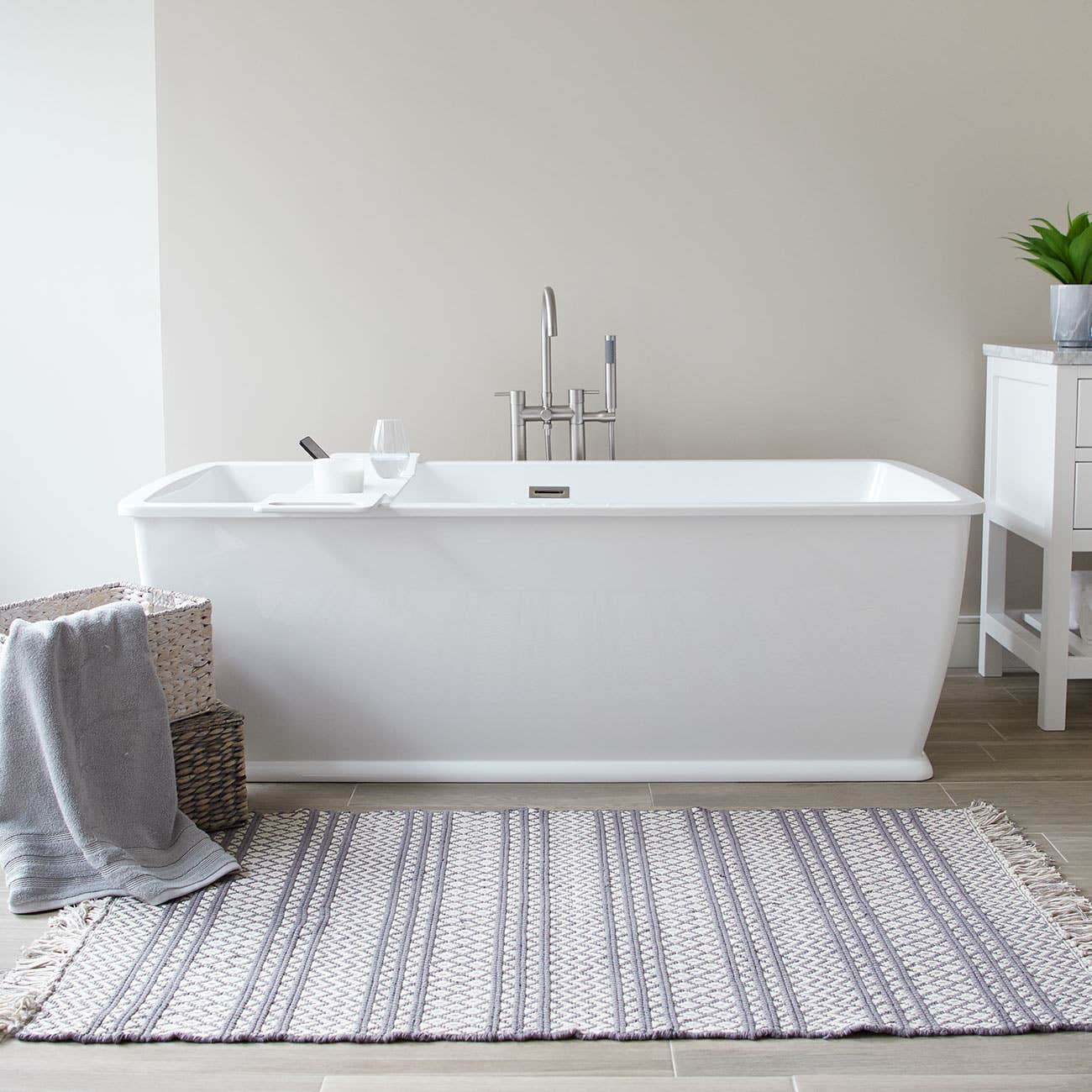 Rourke 70 Inch Acrylic Double Ended Freestanding Tub - Walmart.com