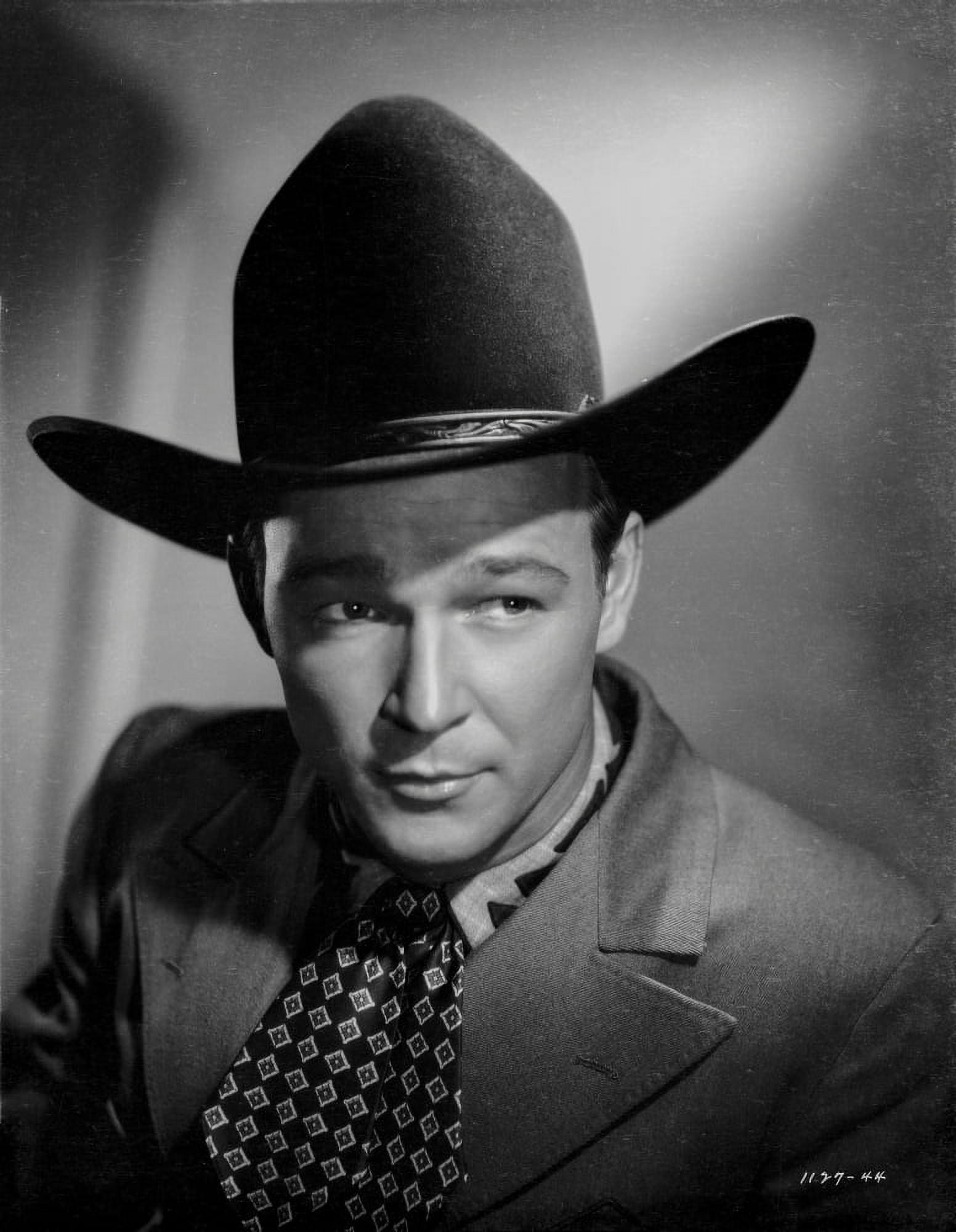 Roy Rogers Posed in Suit and Cowboy Hat Photo Print (8 x 10) - Walmart.com