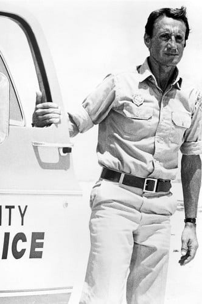 Roy Scheider in Jaws 24x36 Poster Amity police car - Walmart.com
