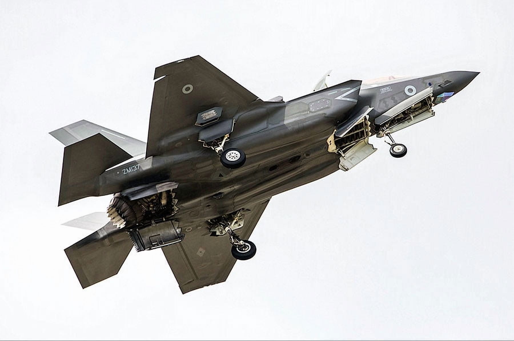 Royal Air Force F-35B Lightning II at RAIT 2016 - 24x36 Inch Glossy ...