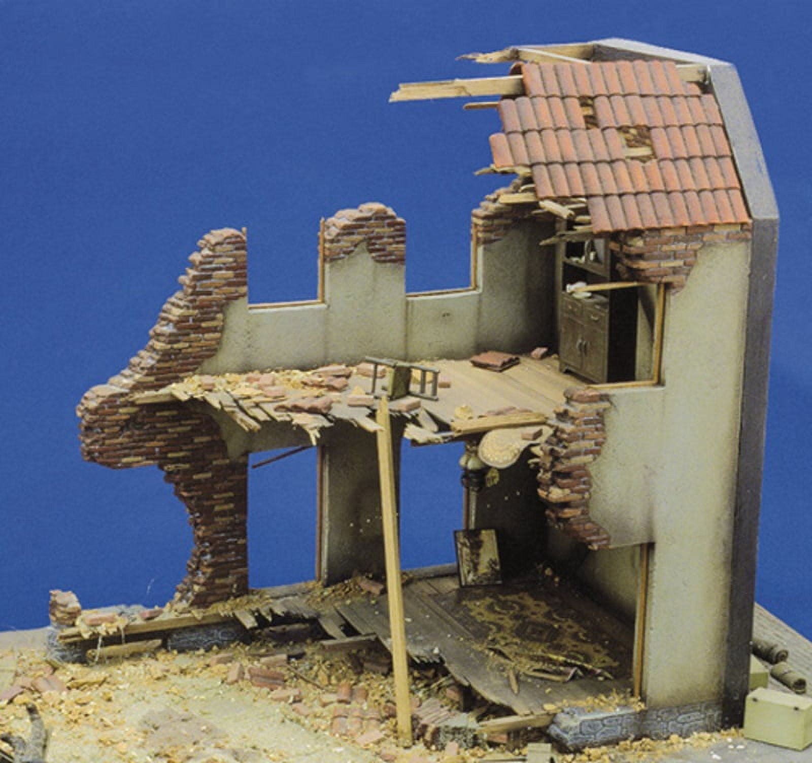 Royal Model 1:35 Internal House Ruin - Plaster Diorama Model Kit #014 ...