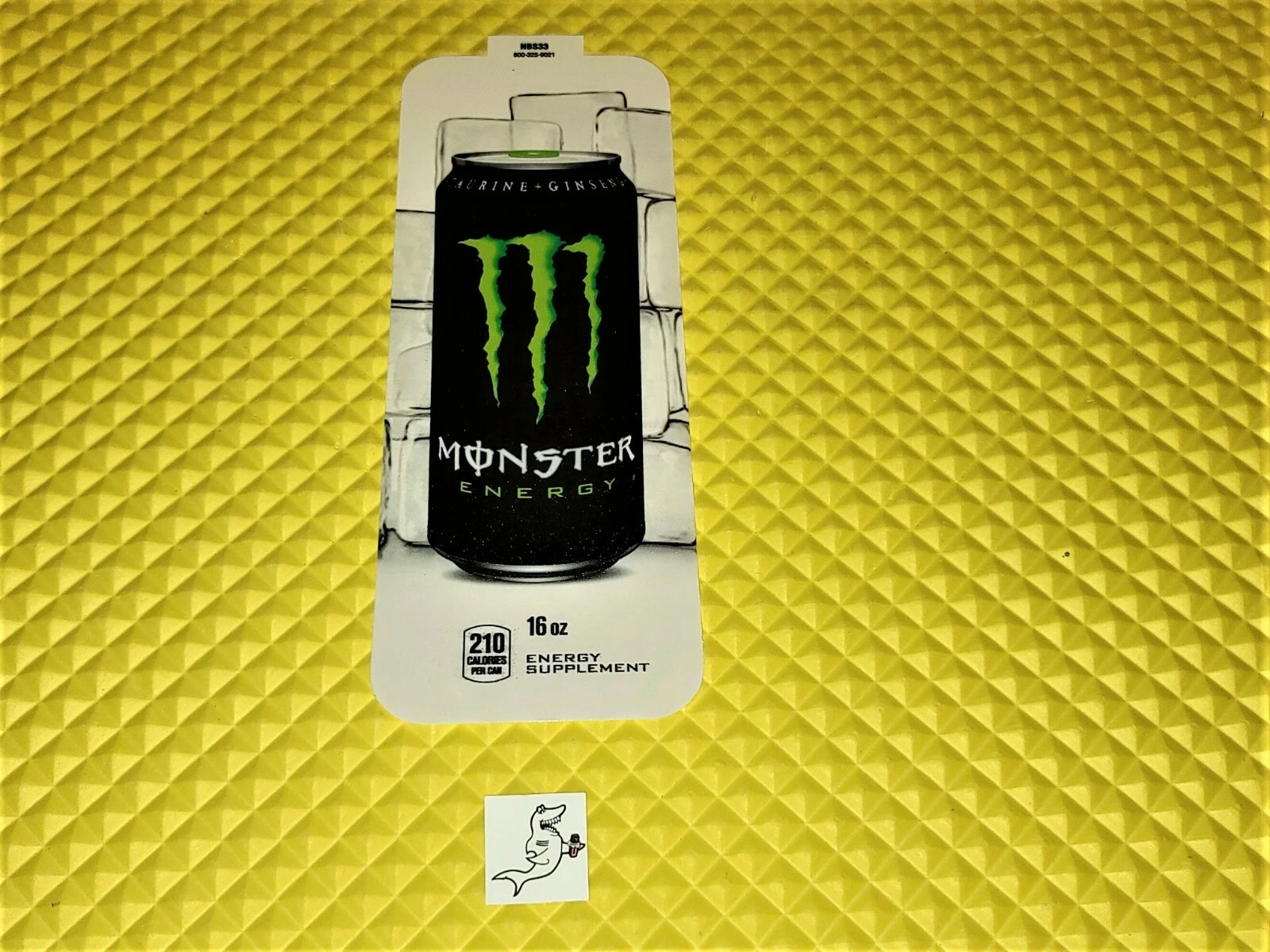 Royal Vendors 660 Soda Vending Machine "Monster Green" 16Oz Can Vend ...