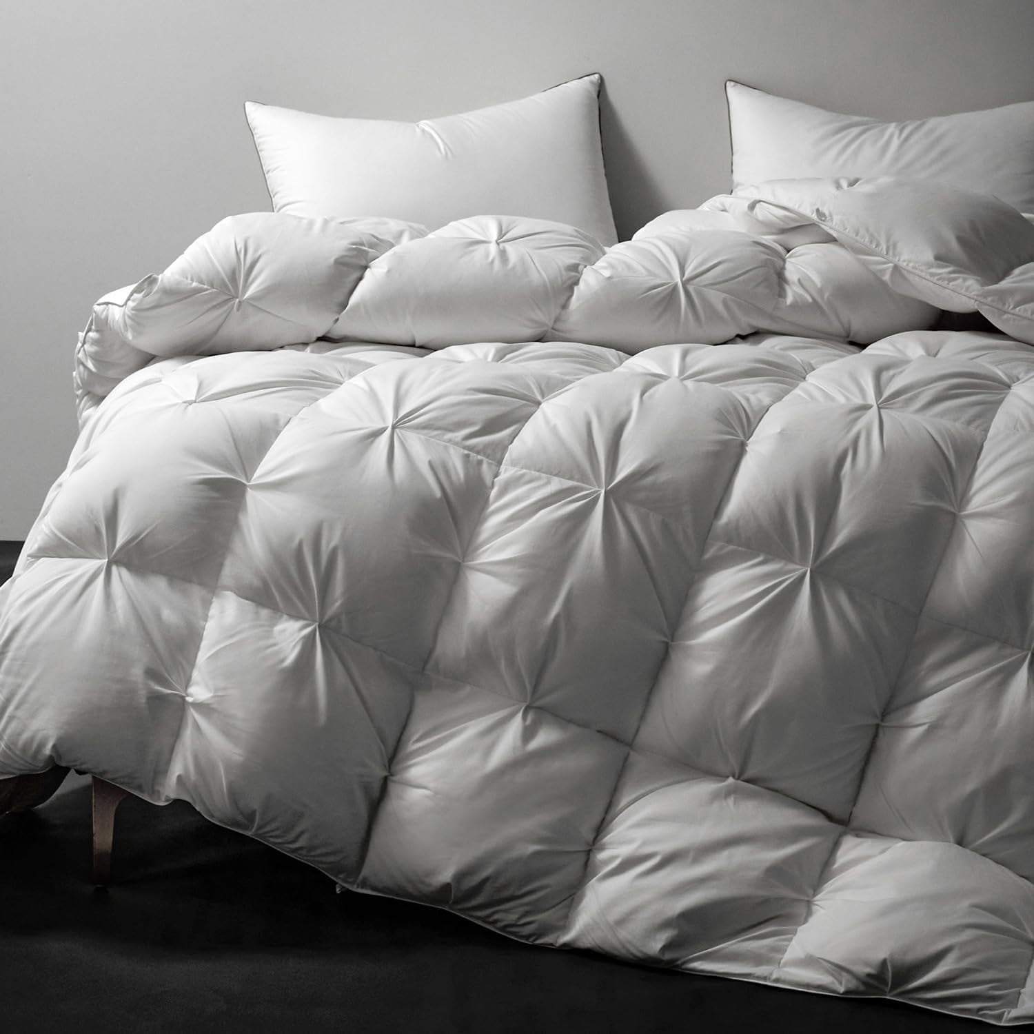 Royoliving Pinch Pleat King Size Down Comforter - All Season Medium ...
