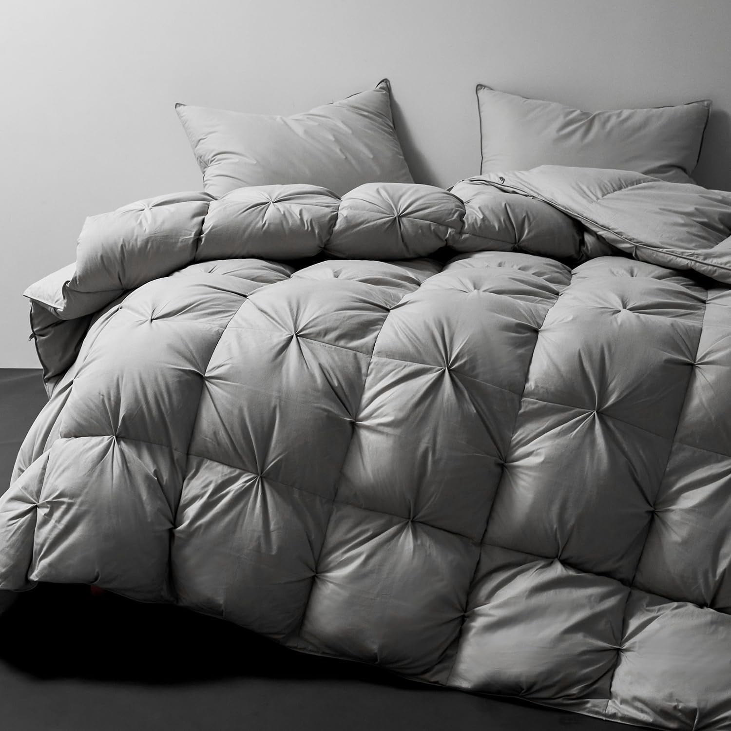 Royoliving Pinch Pleat King Size Down Comforter - All Season Medium ...