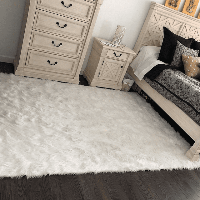 RugBerry White Faux Fur Sheepskin Hand-Tufted 6x9 ft Indoor Shag Area ...