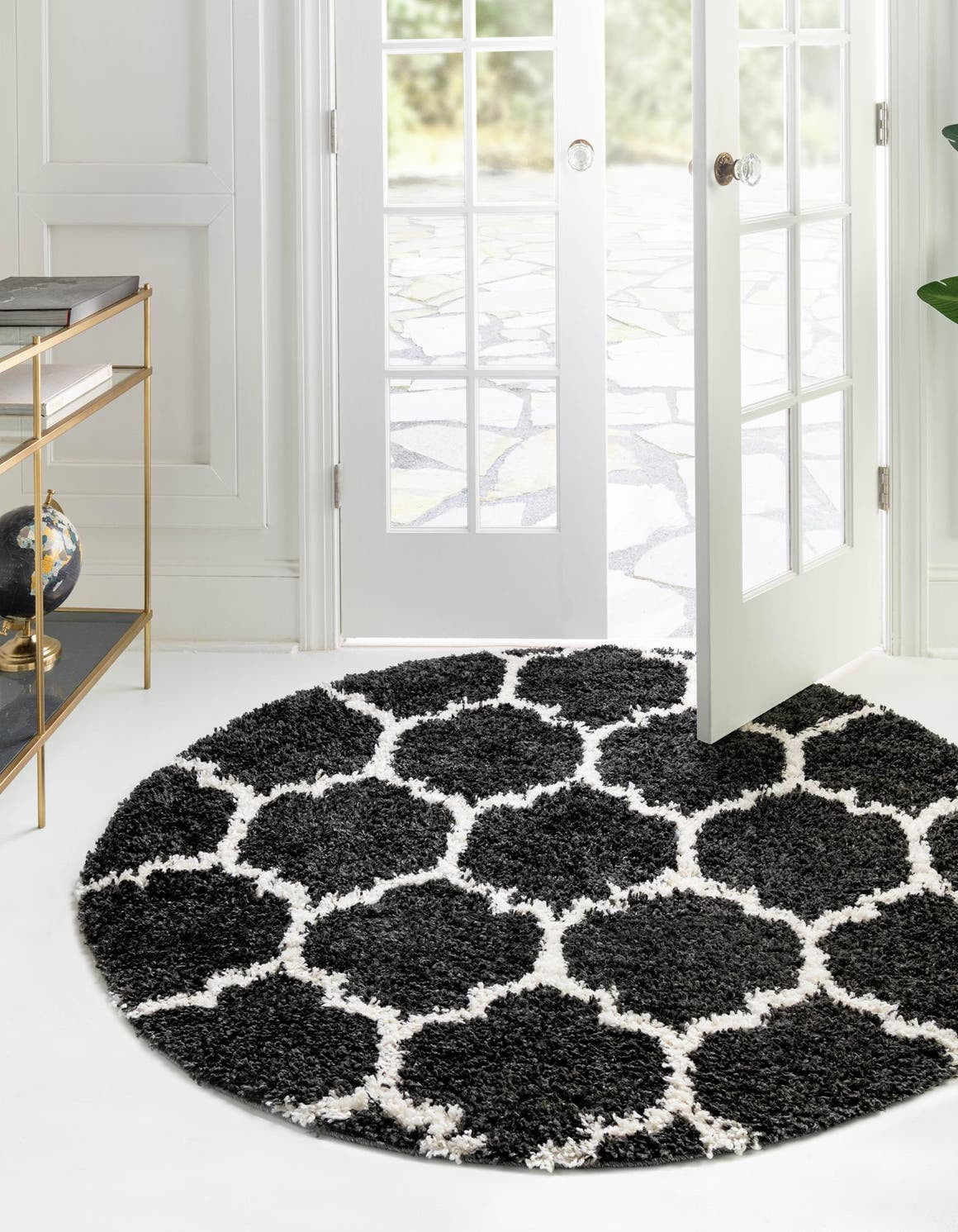 Rugs.com Athena Shag Collection Rug – 5' 3 Round Black And White Shag ...