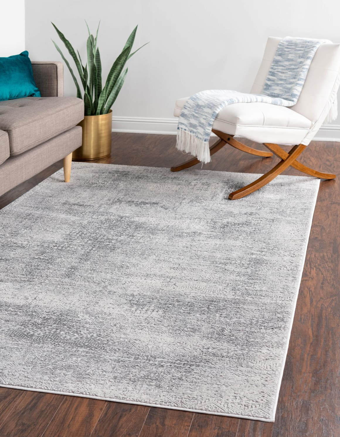 Rugs.com Finsbury Collection Rug – 6' x 9' Gray Medium Rug Perfect For ...