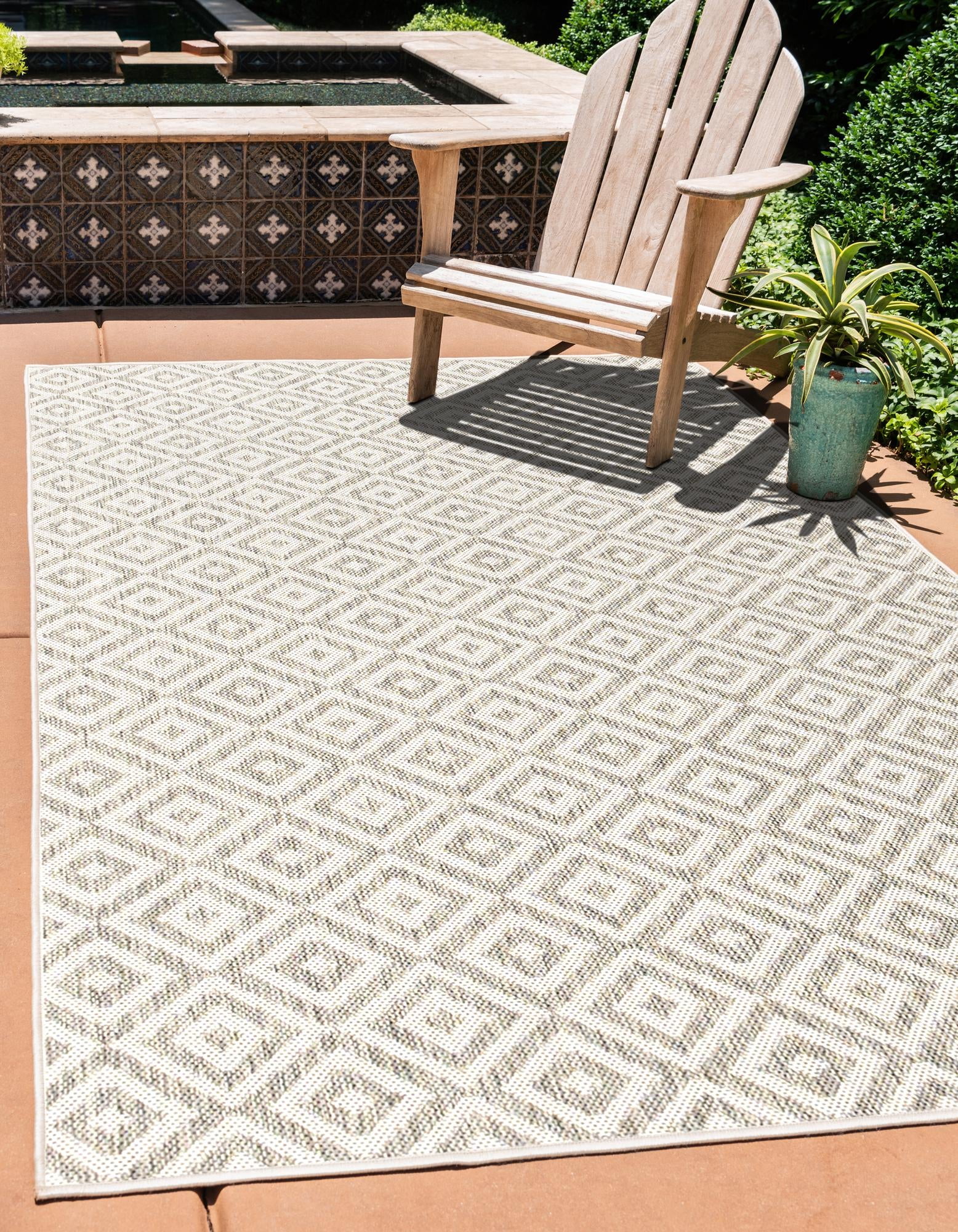 Rugs.com Jill Zarin Outdoor Collection Rug – 2' 2 x 3' Light Gray ...