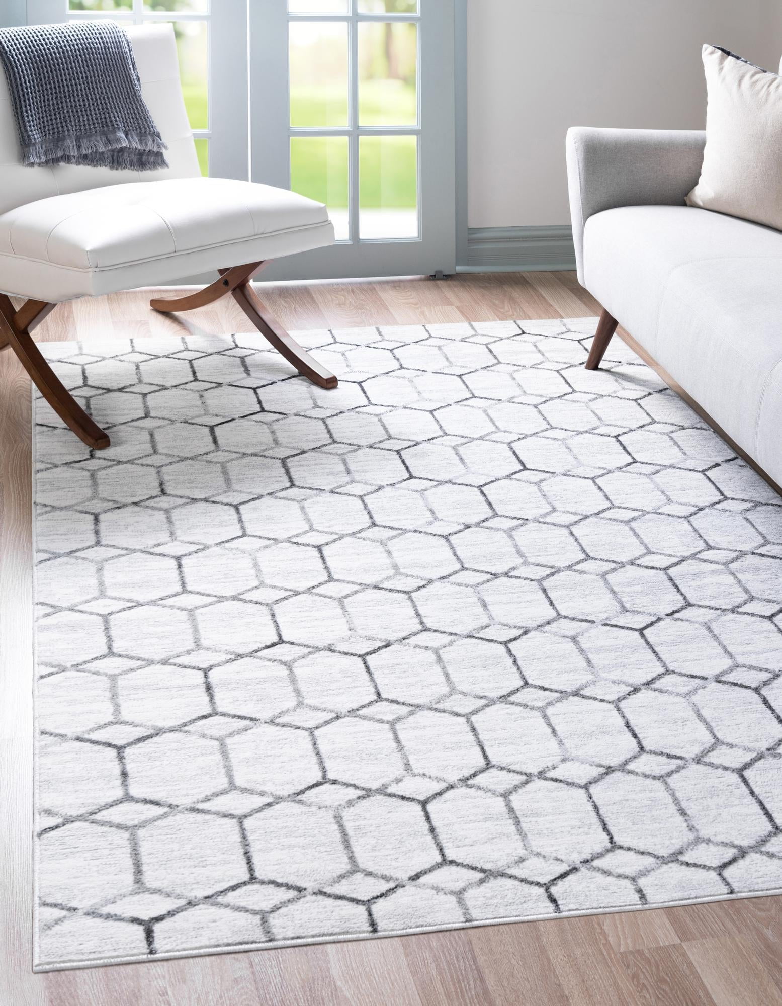 Rugs.com Lattice Trellis Collection Rug – 7' x 10' White Low-Pile Rug ...