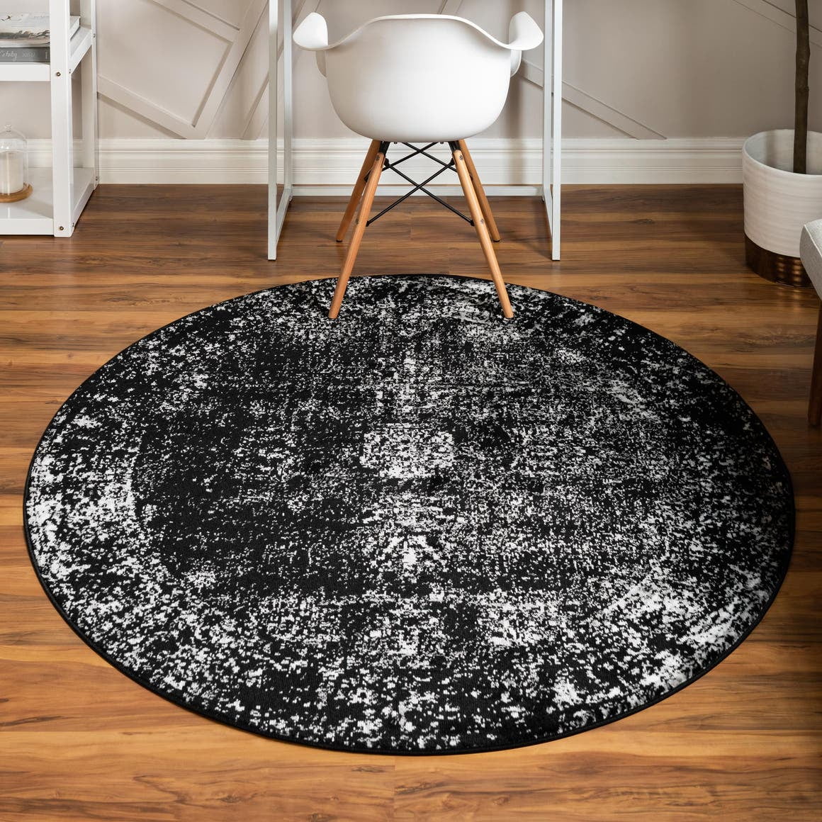 Rugs Monte Carlo Black Round Rug, 6' for Kitchens, Dining Rooms ...