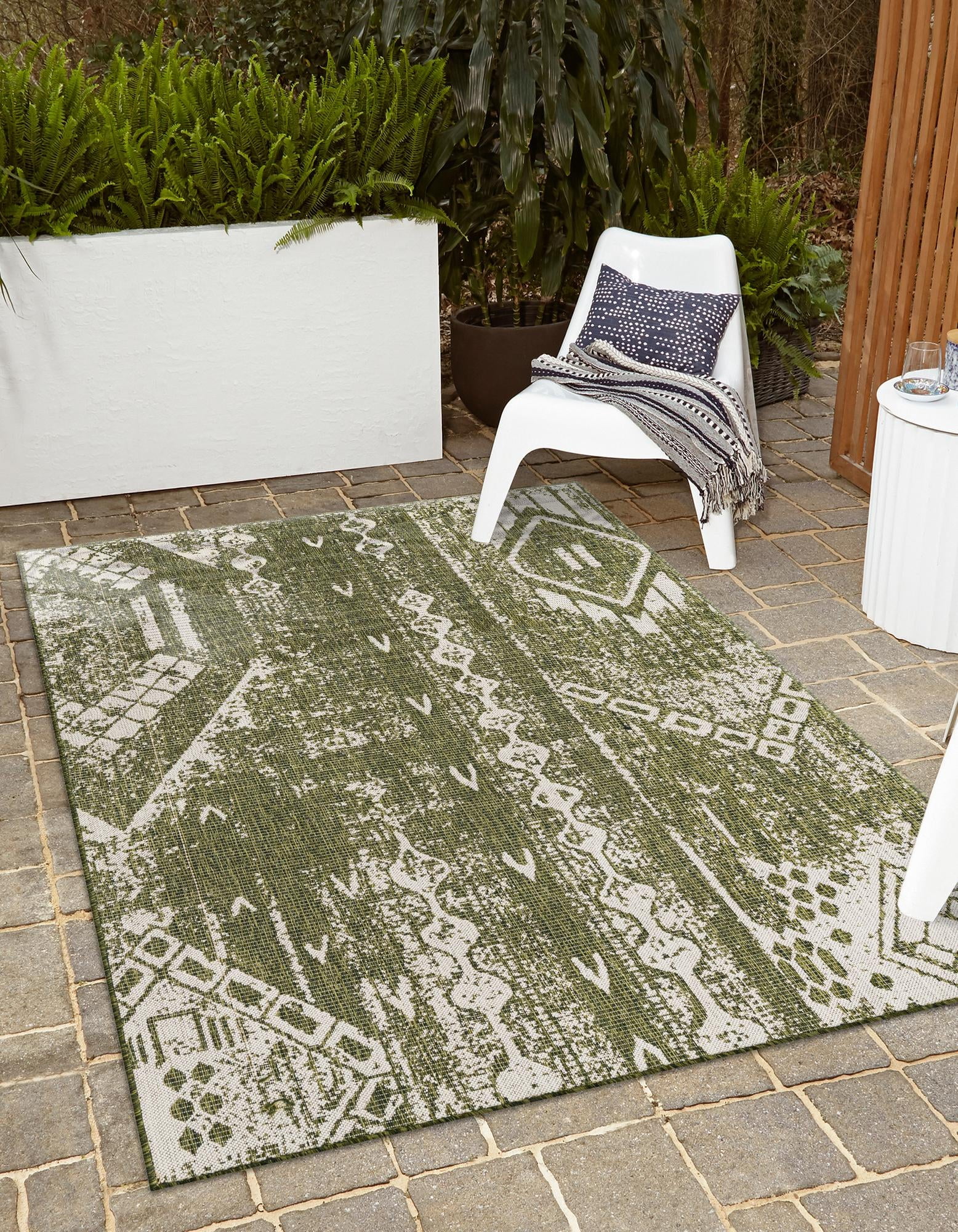 Rugs.com Outdoor Bohemian Collection Rug – 2' x 3' Green Flatweave Rug ...