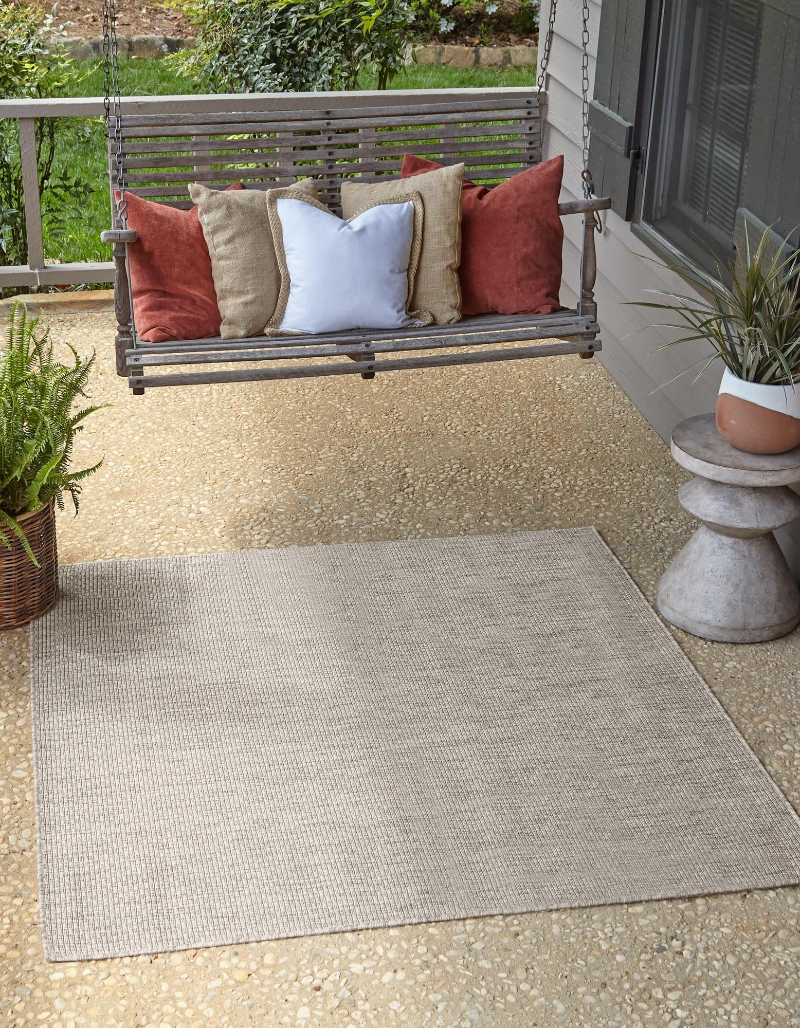 Rugs.com Outdoor Solid Collection Rug – 5 Ft Square Light Gray ...