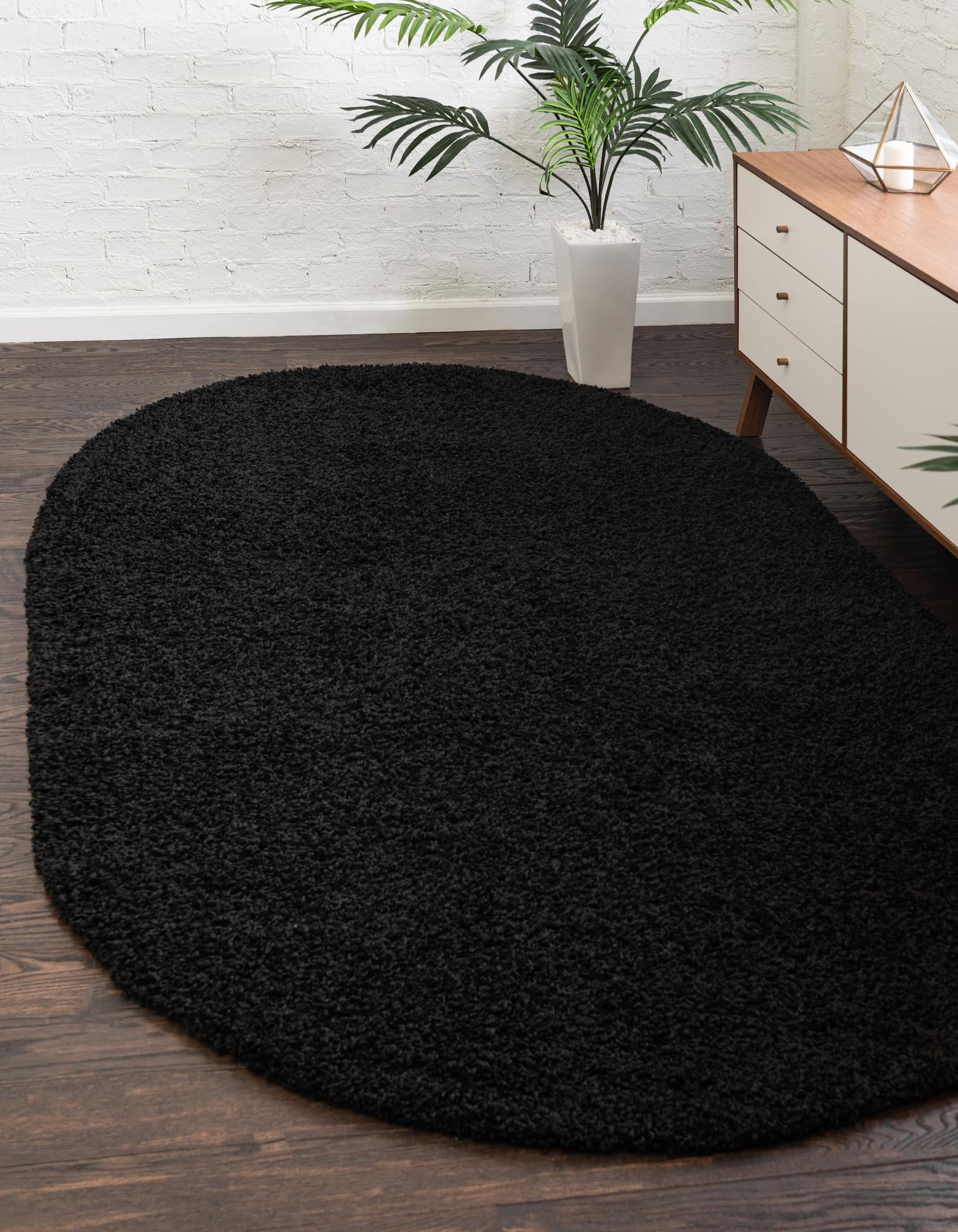 Rugs.com Solid Shag Collection Rug – 3' x 5' Oval Jet Black Shag Rug ...