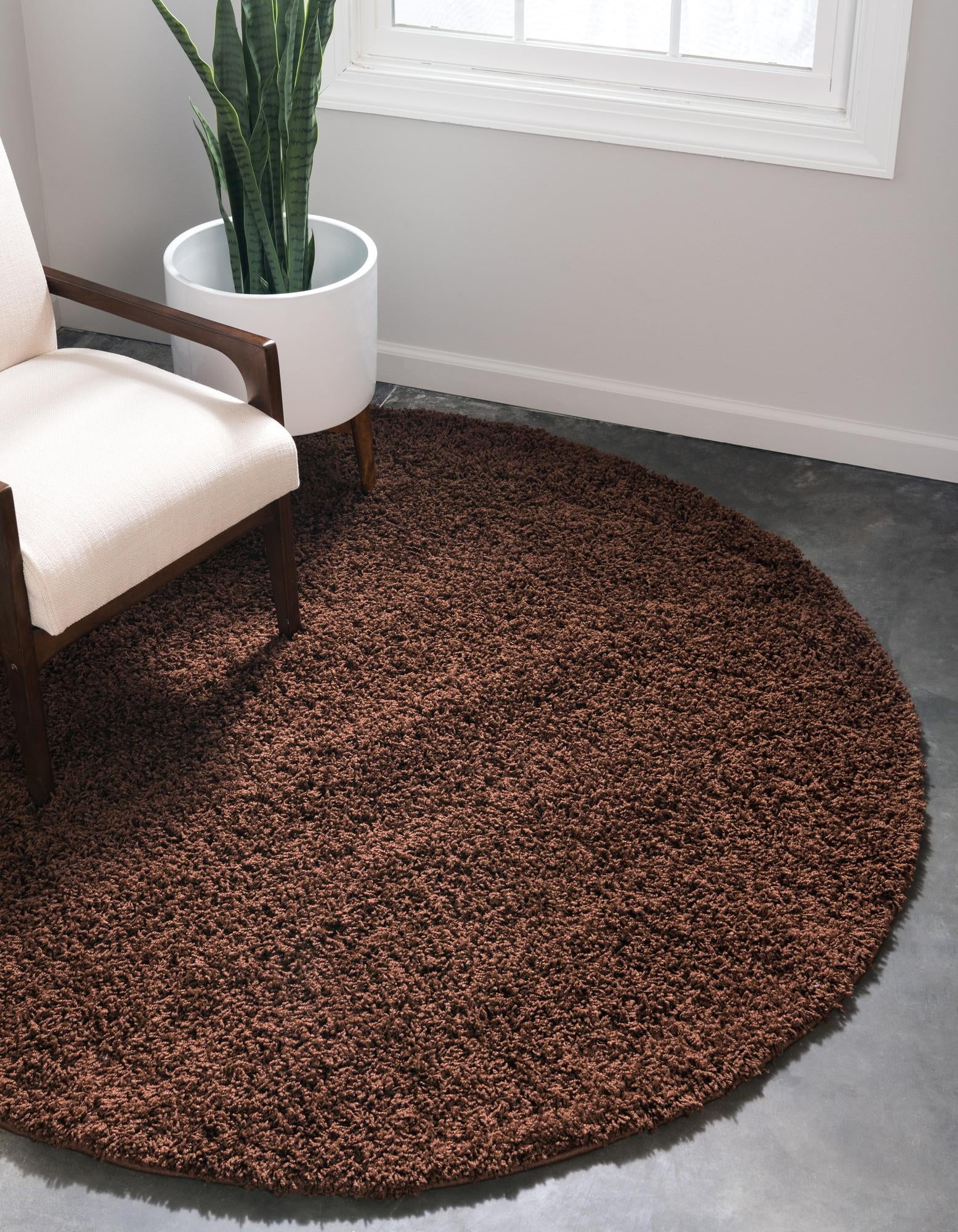 Rugs.com Solid Shag Collection Rug – 4 Ft Round Chocolate Brown Shag ...