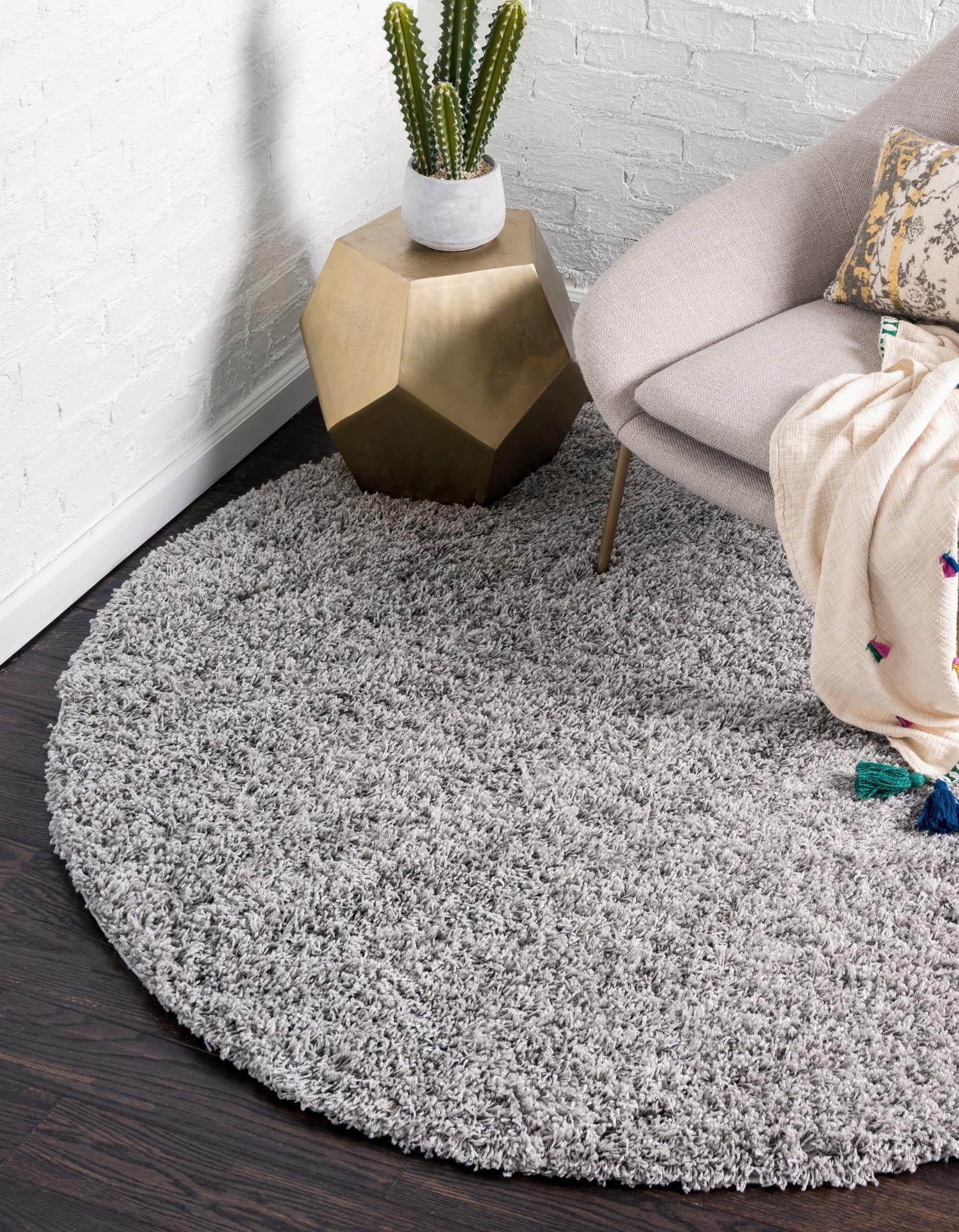 Rugs.com Solid Shag Collection Rug – 5 Ft Round Cloud Gray Shag Rug ...