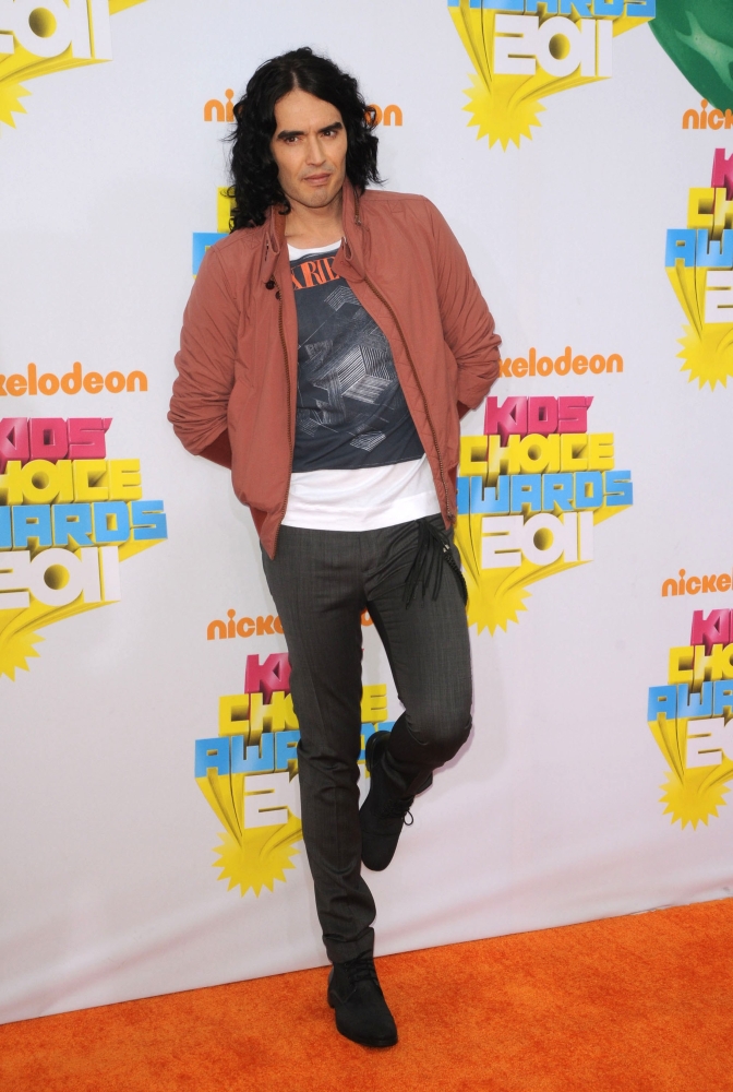 Russell Brand At Arrivals For Nickelodeon'S 24Th Annual Kids' Choice ...
