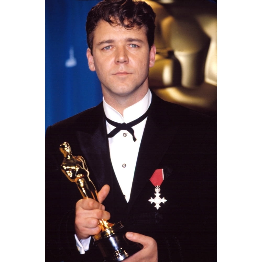 Russell Crowe, (Armani Tuxedo) At The Academy Awards, 3252001, By ...