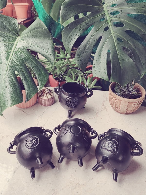 Rustic Metal Crafts Cast Iron Cauldron - Walmart.com