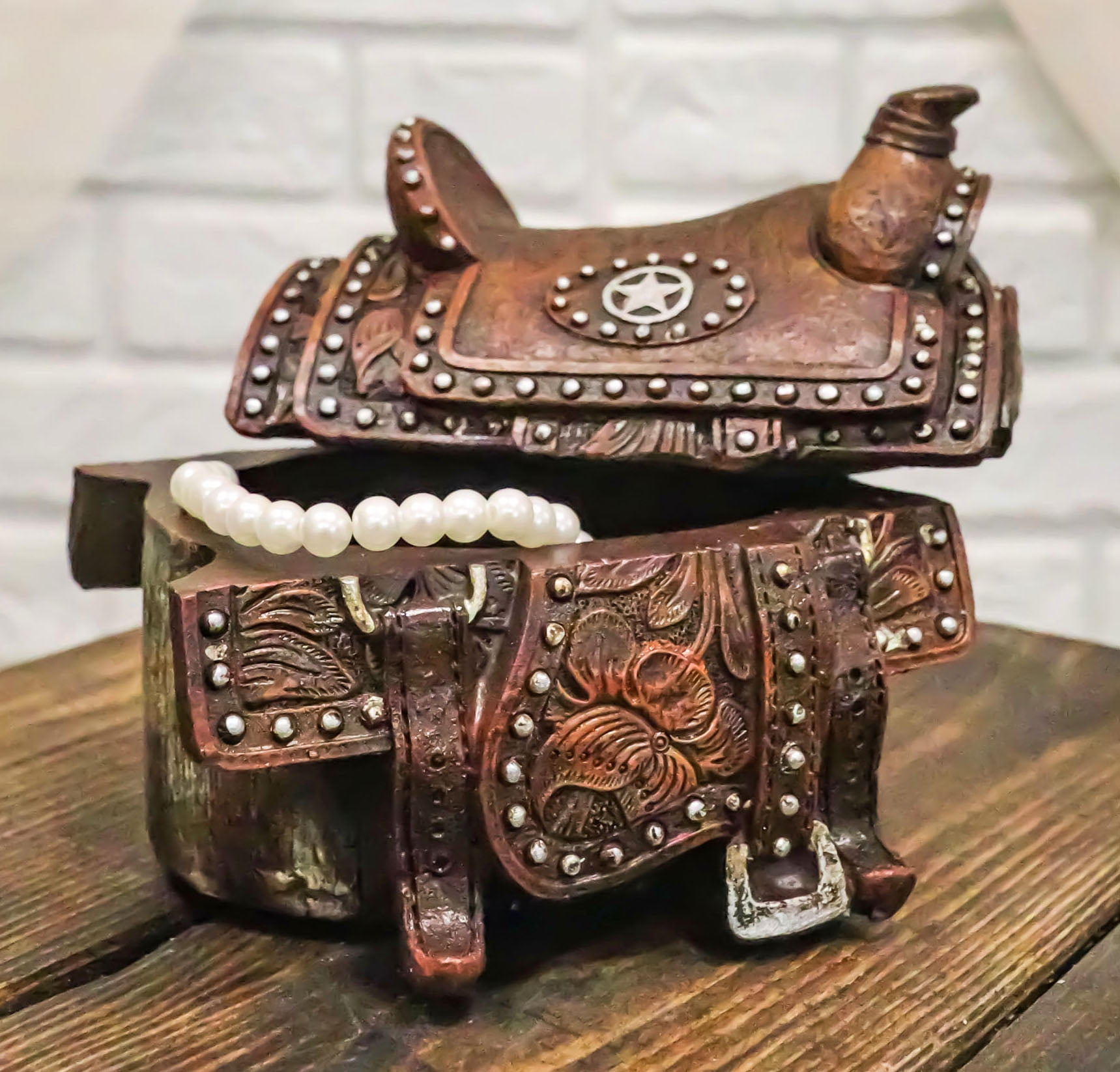 Rustic Western Cowboy Horse Saddle Lone Star Silver Studs Decorative ...
