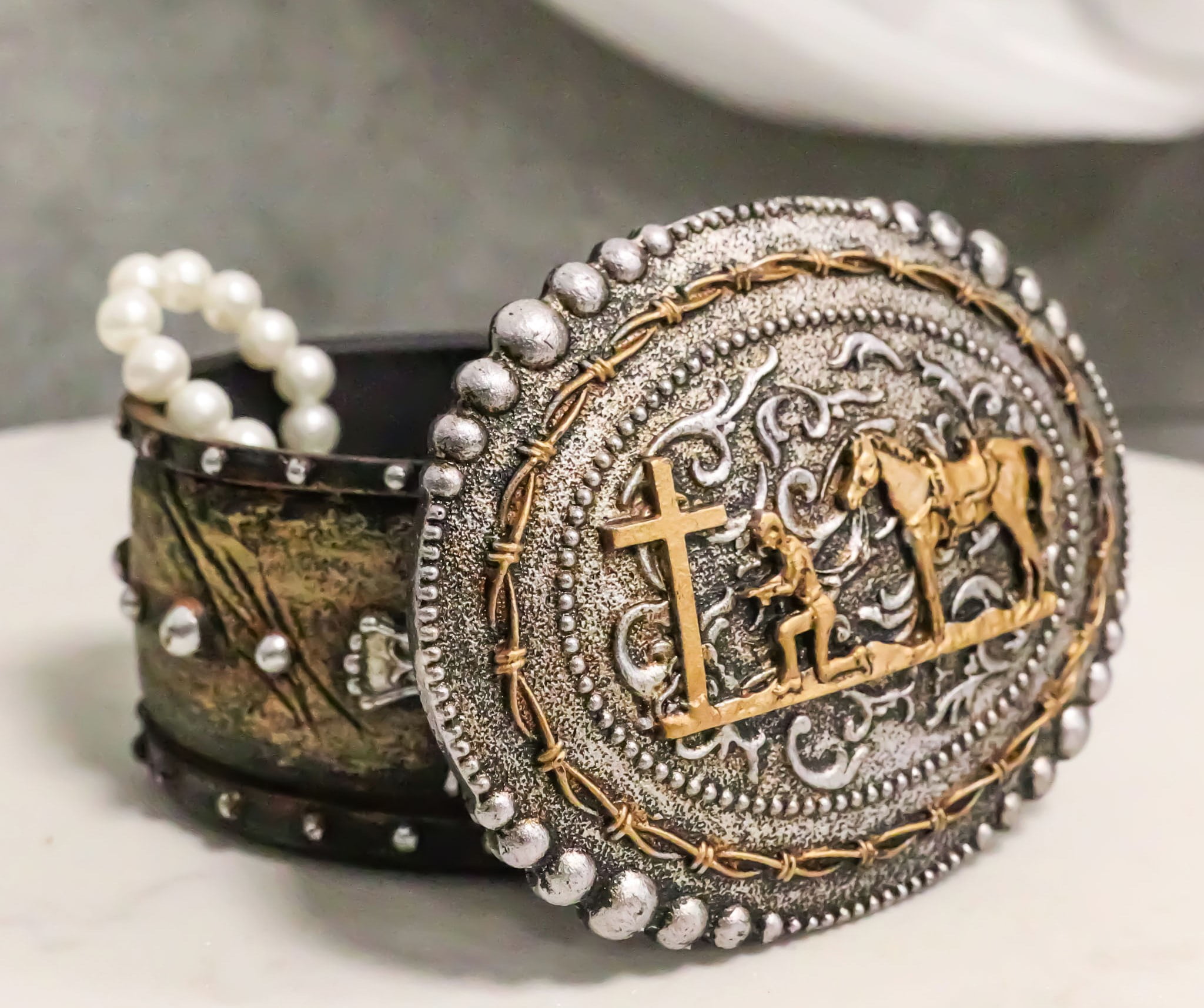 Rustic Western Kneeling Cowboy With Horse By Cross In Prayer Jewelry ...