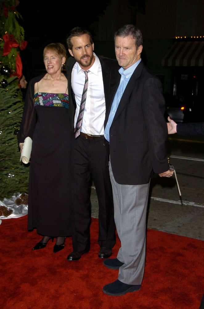 Ryan Reynolds, Parents At Arrivals For Just Friends Premiere, Mann'S ...