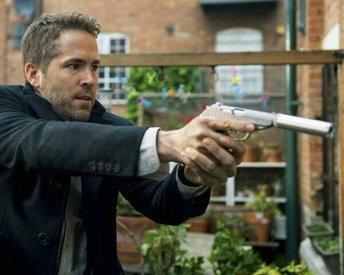 Ryan Reynolds pointing his gun The Hitman's Wife's Bodyguard 5x7 photo ...